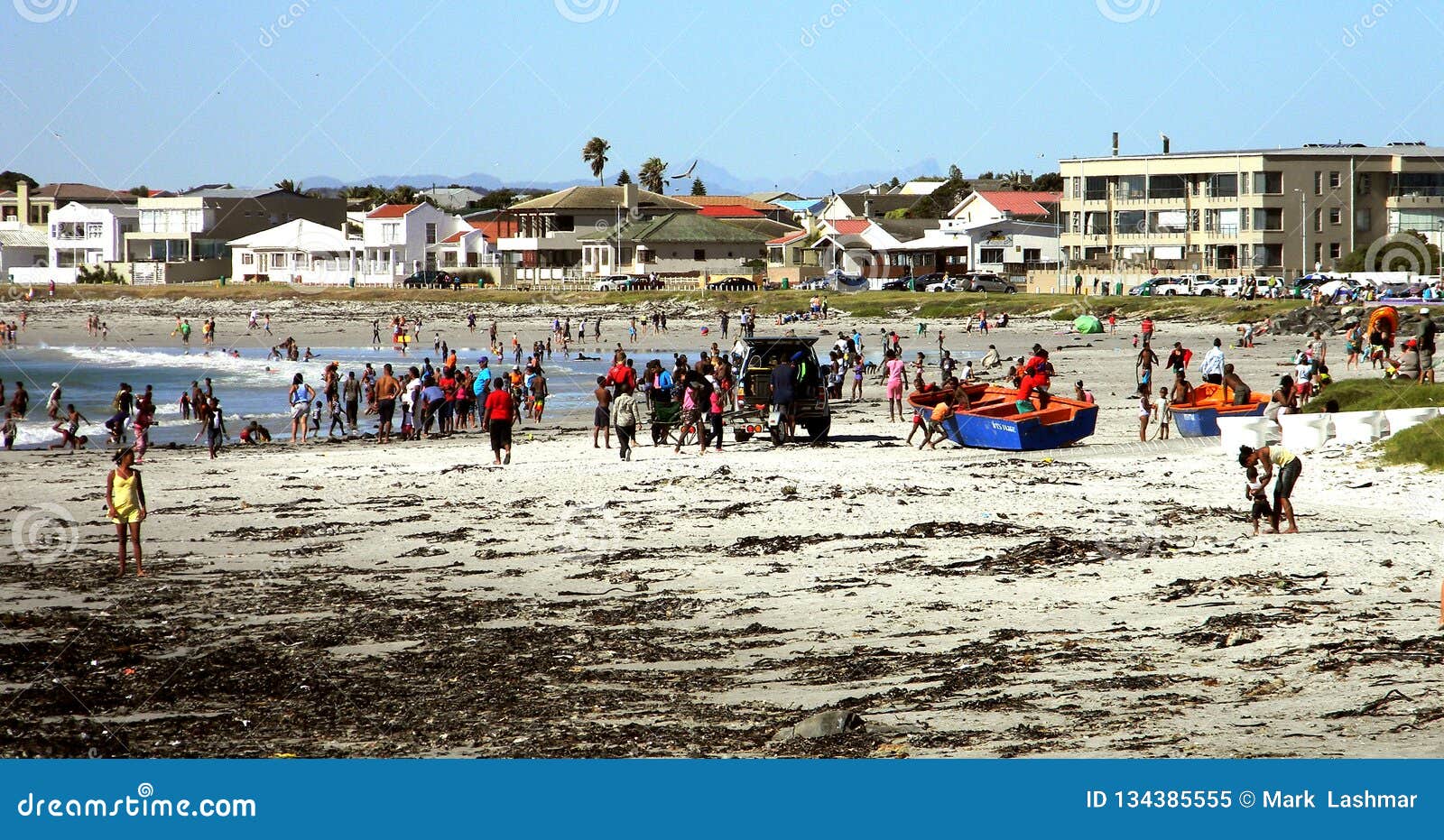 Beach Front enjoyment editorial image. Image of people - 134385555