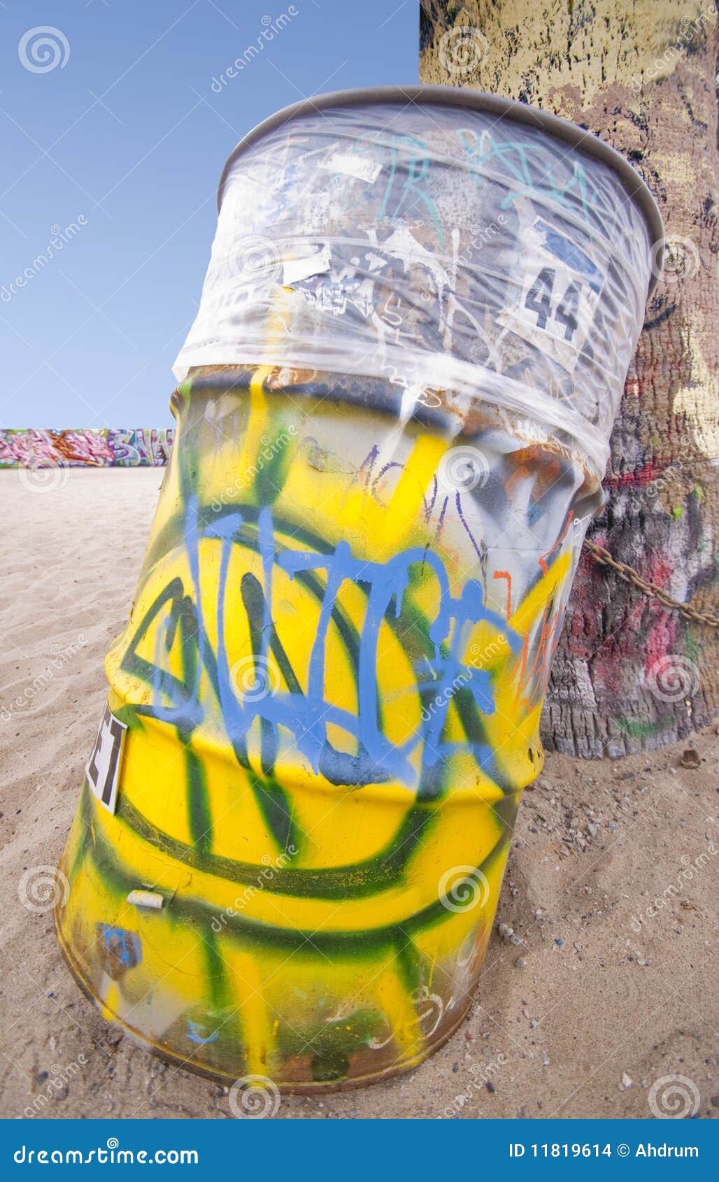 Beach Graffiti Trash Can stock photo. Image of radical - 11819614