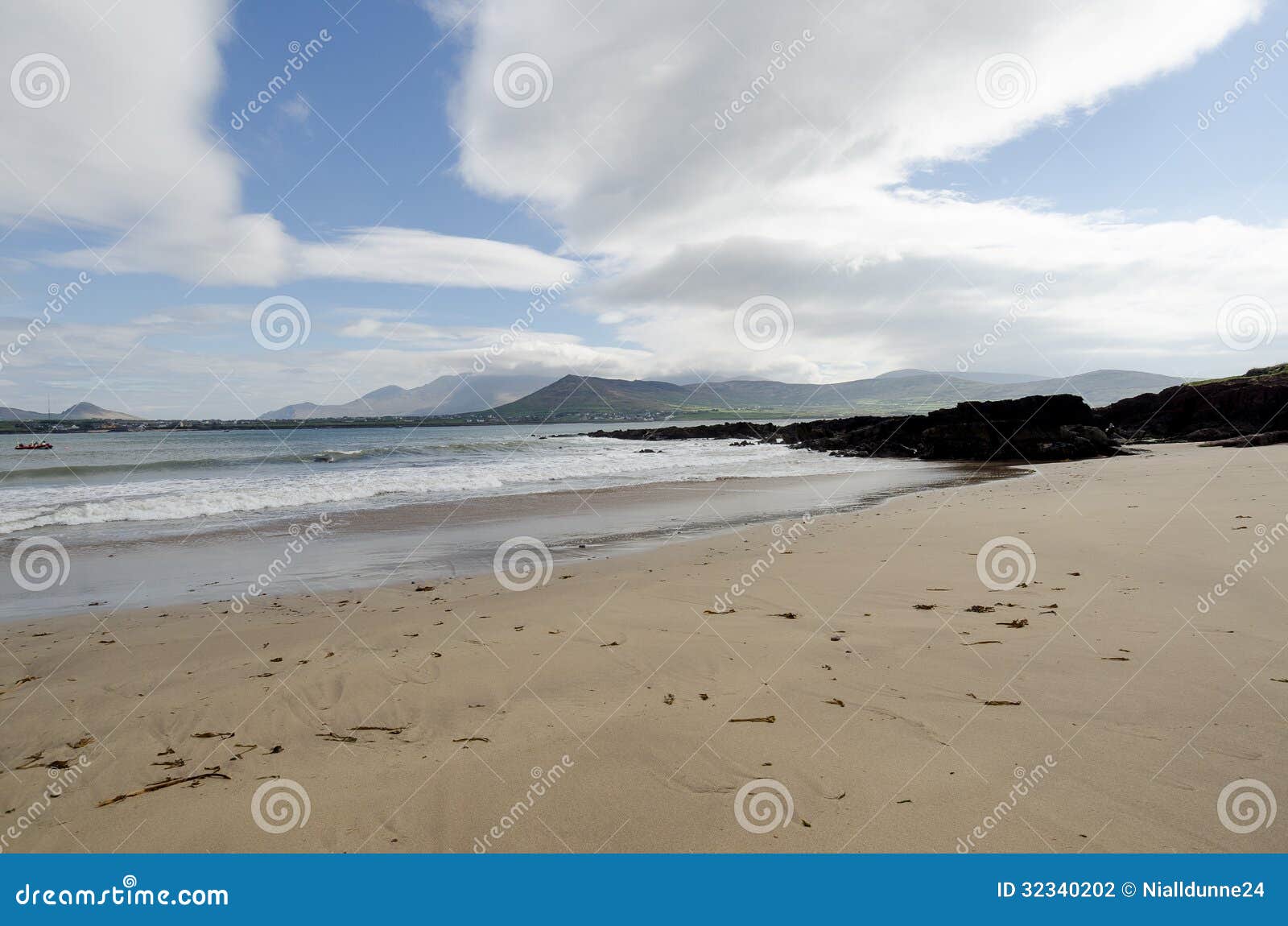 Beach in Kerry, Ireland stock photo. Image of green, tourist - 32340202