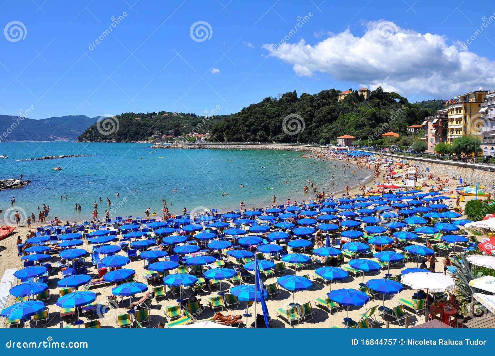 Beach in Lerici, Italy editorial photography. Image of coastline - 16844757