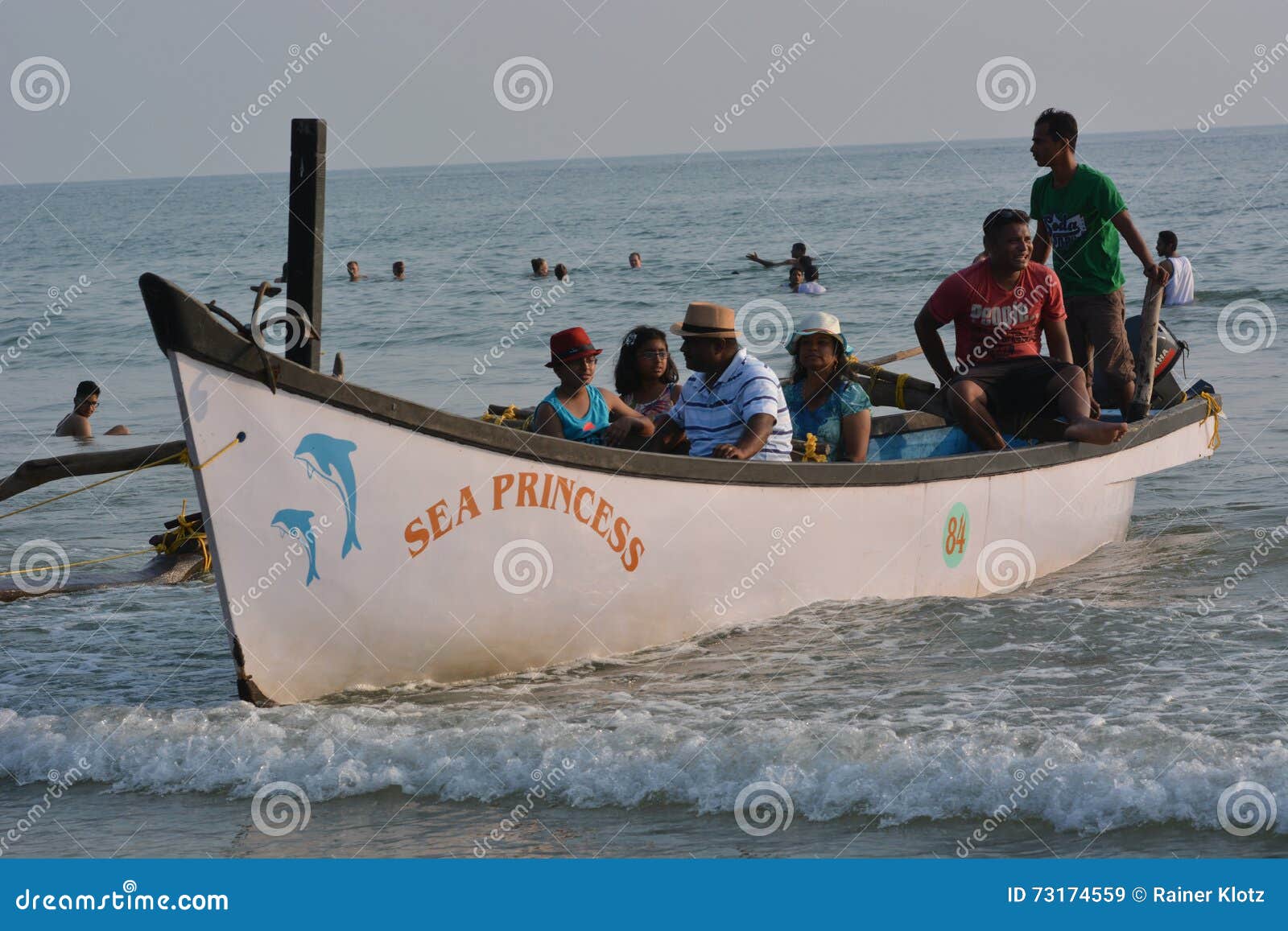 Beach life in Goa editorial stock image. Image of ocean - 73174559