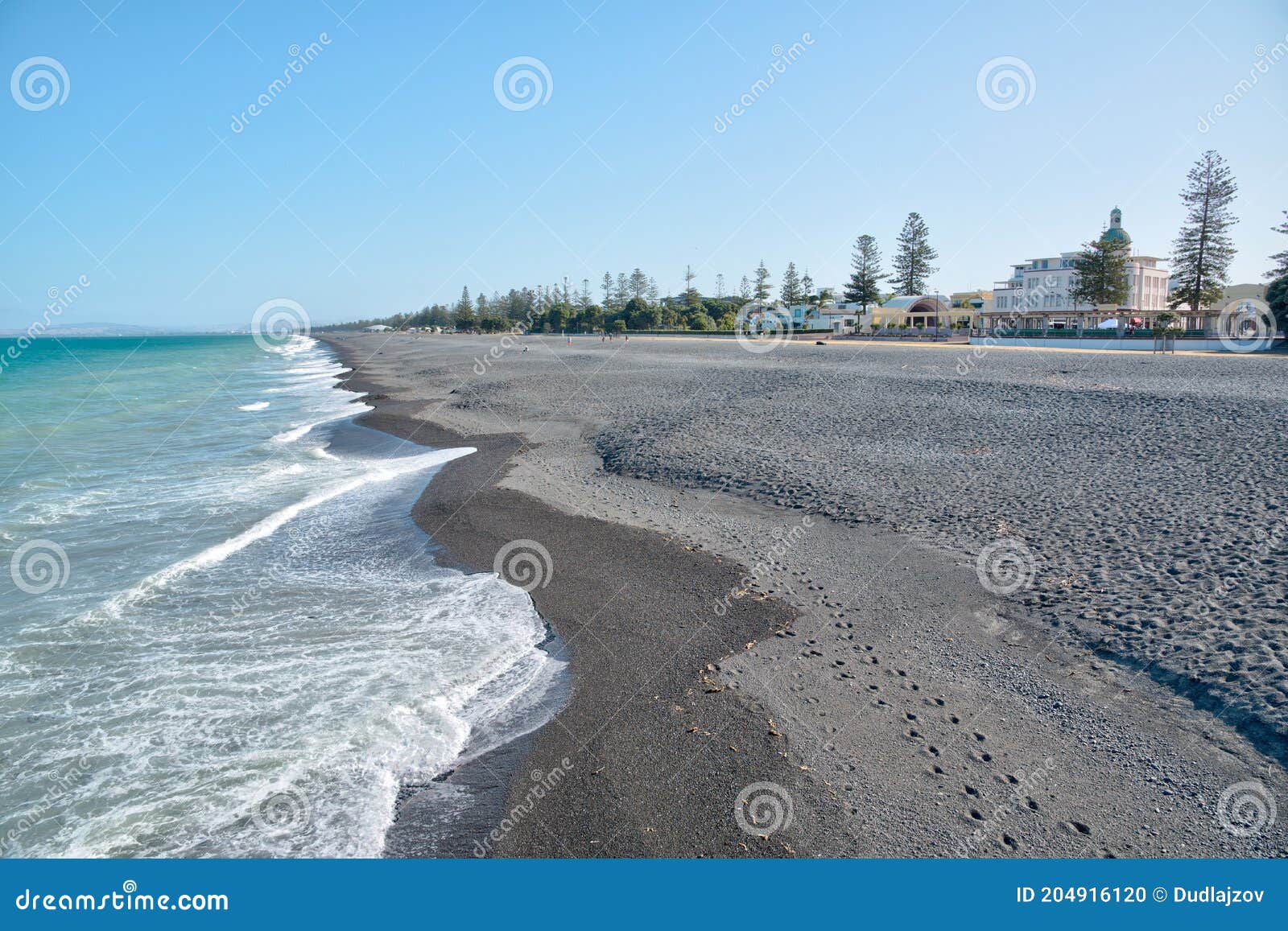 Beach at Napier, New Zealand Stock Photo - Image of sunny, shore: 204916120