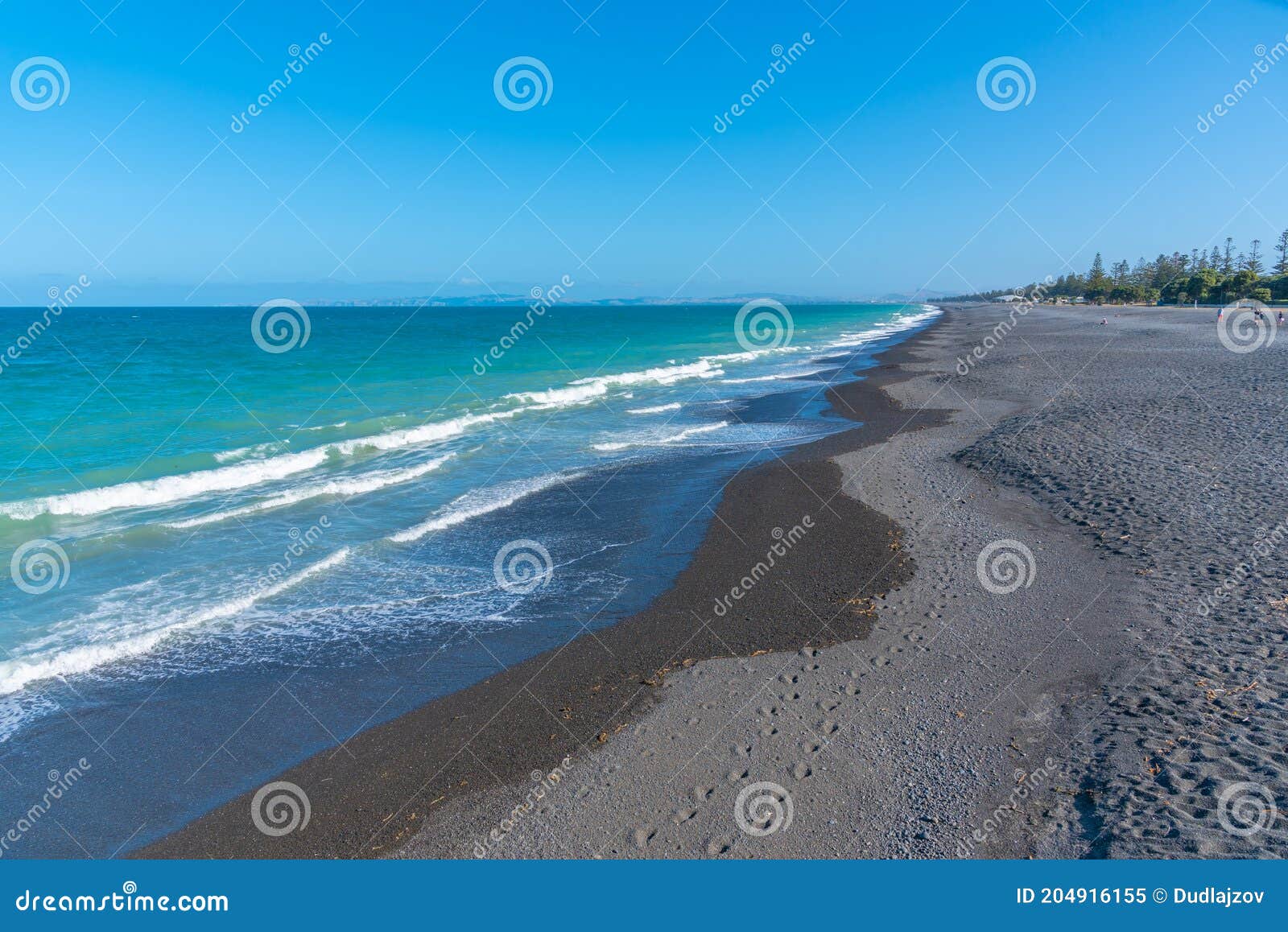 Beach at Napier, New Zealand Stock Image - Image of pacific, wave ...