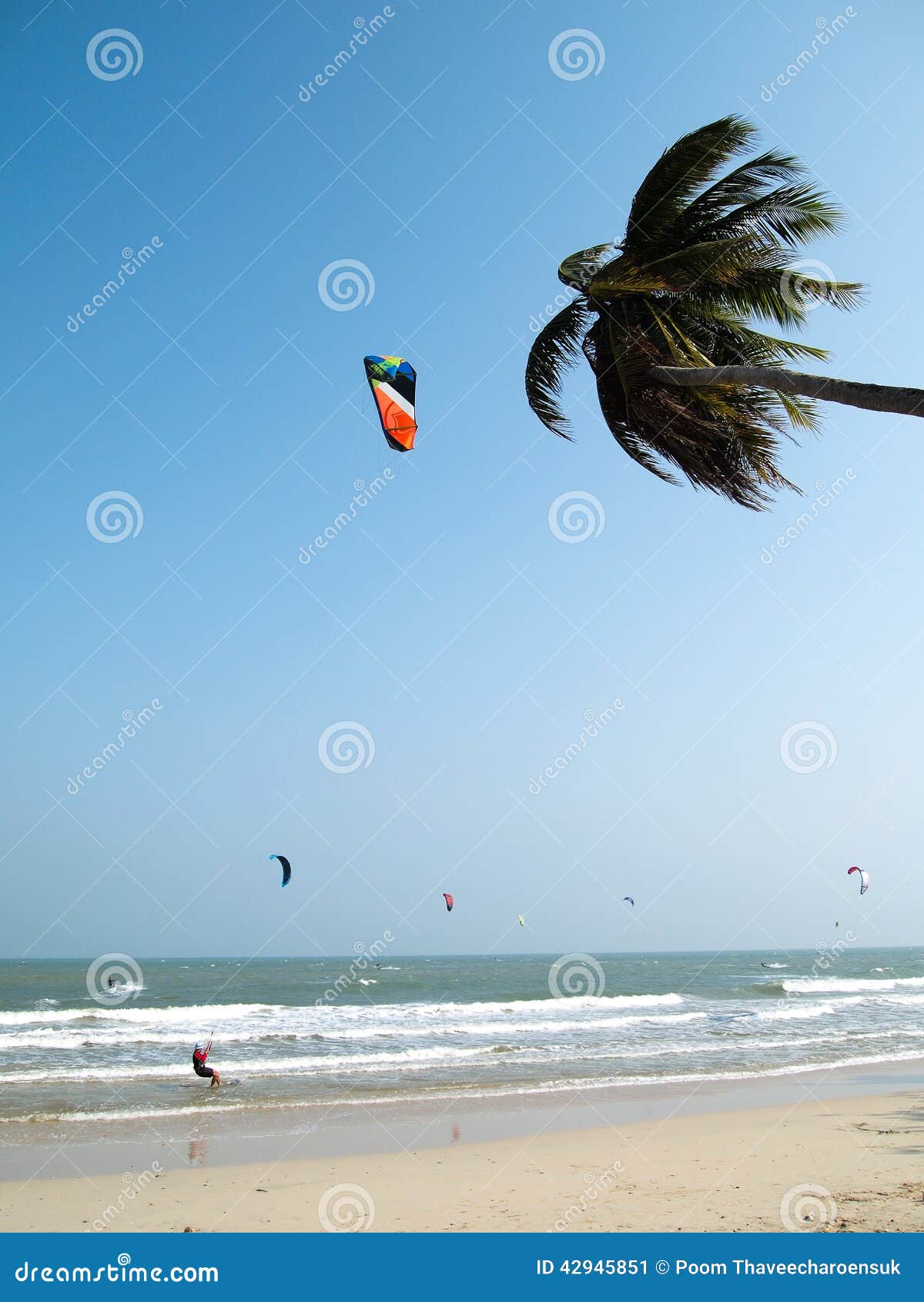 Beach parachute , Thailand editorial photo. Image of thailand - 42945851