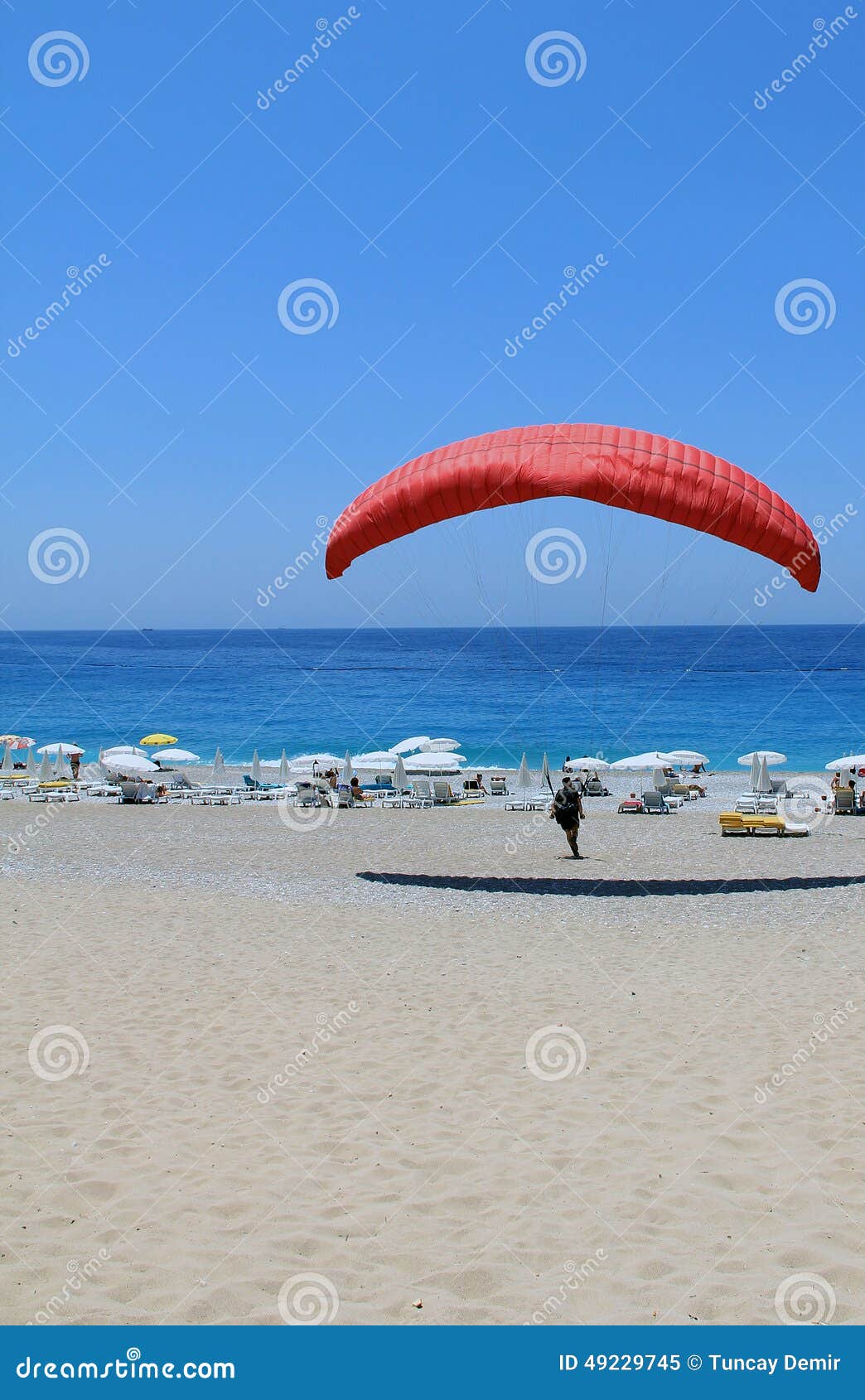 Beach Paragliding Pilots Who Practice Stock Image - Image of airplane ...