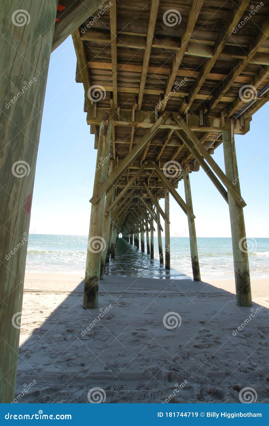 Beach Pier Leading Line Corridor Stock Image - Image of symmetry, white ...