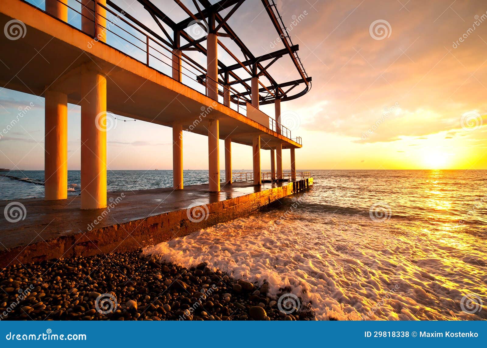 Beach Pier Sunset, Seascape Stock Photo - Image of horizon, moody: 29818338