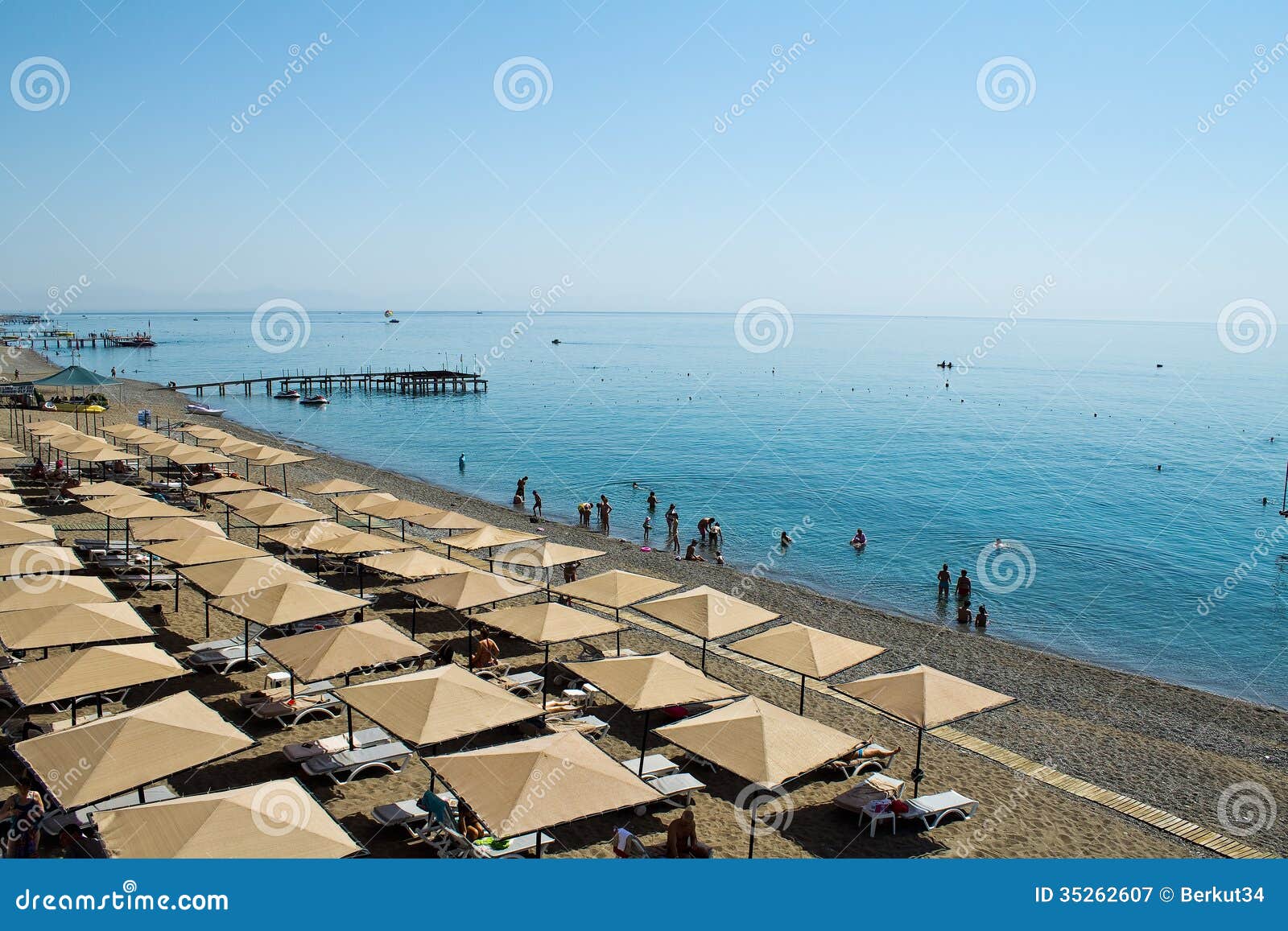 Beach in the resort area editorial photography. Image of leisure - 35262607