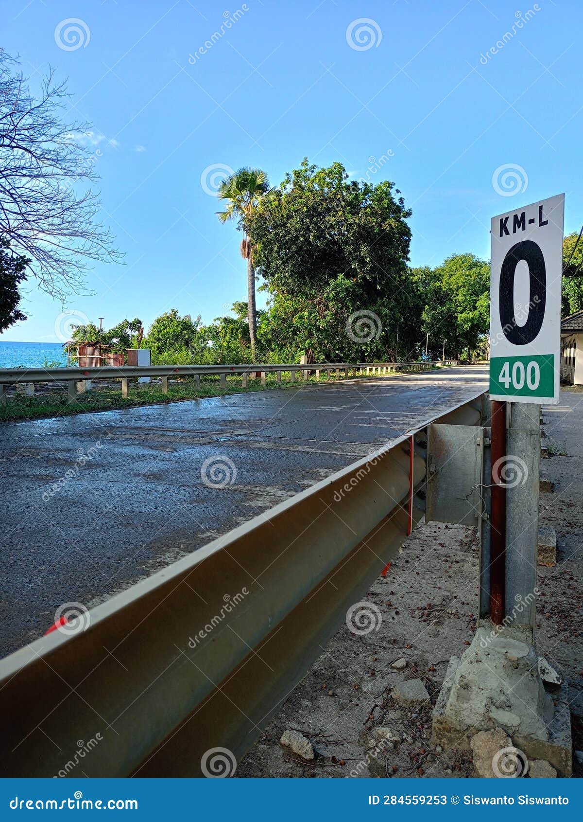 Beach Road,jalan Pinggir Pantai,indonesia Stock Image - Image of ...