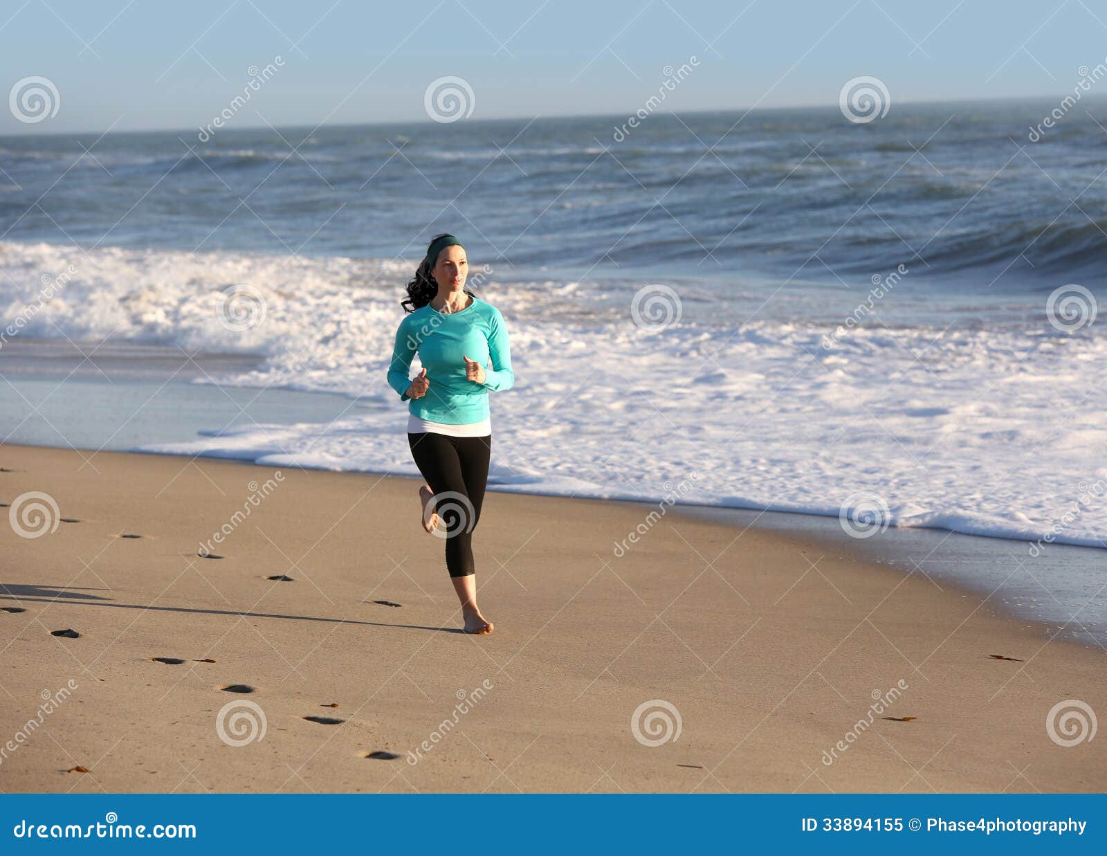Beach runner stock image. Image of horizon, body, coast - 33894155