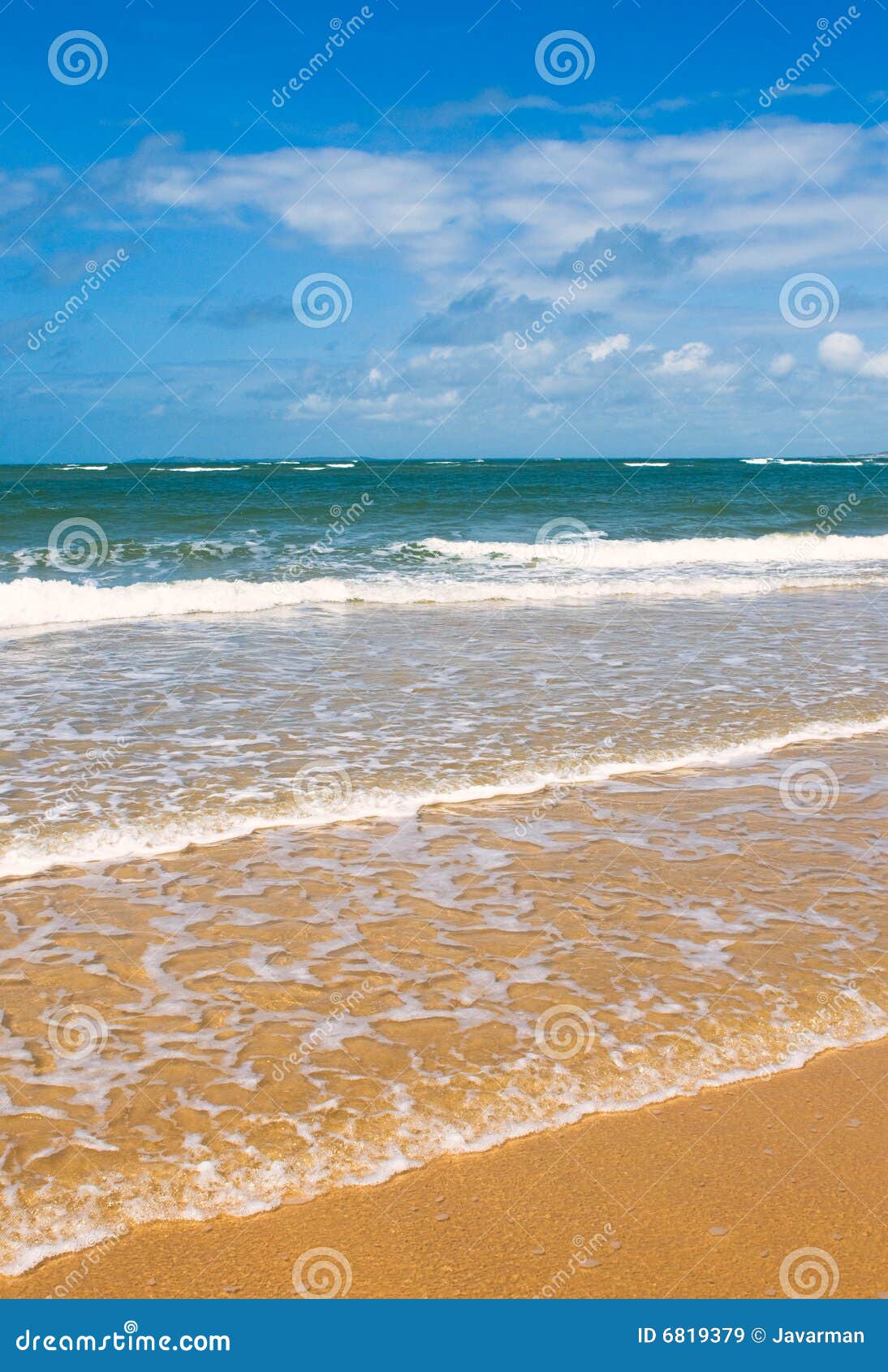 Beach, Sea and Deep Blue Sky Stock Image - Image of edge, clear: 6819379