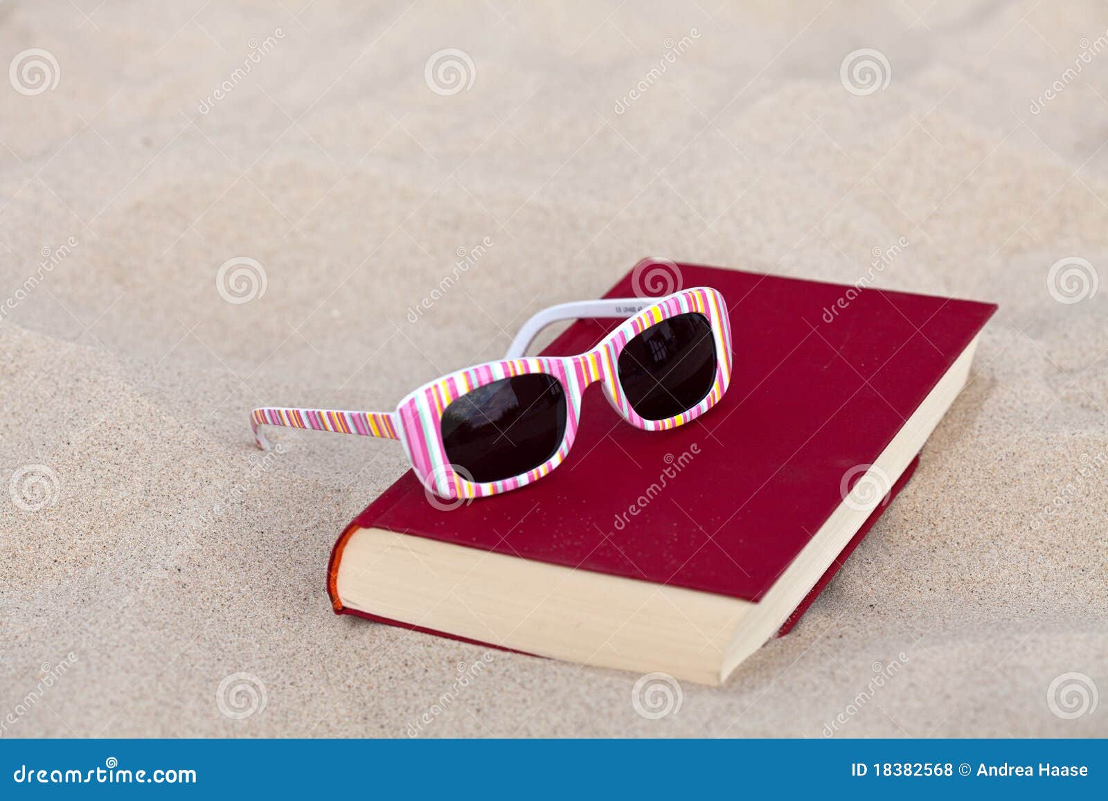 Beach still life stock photo. Image of relax, recreation - 18382568