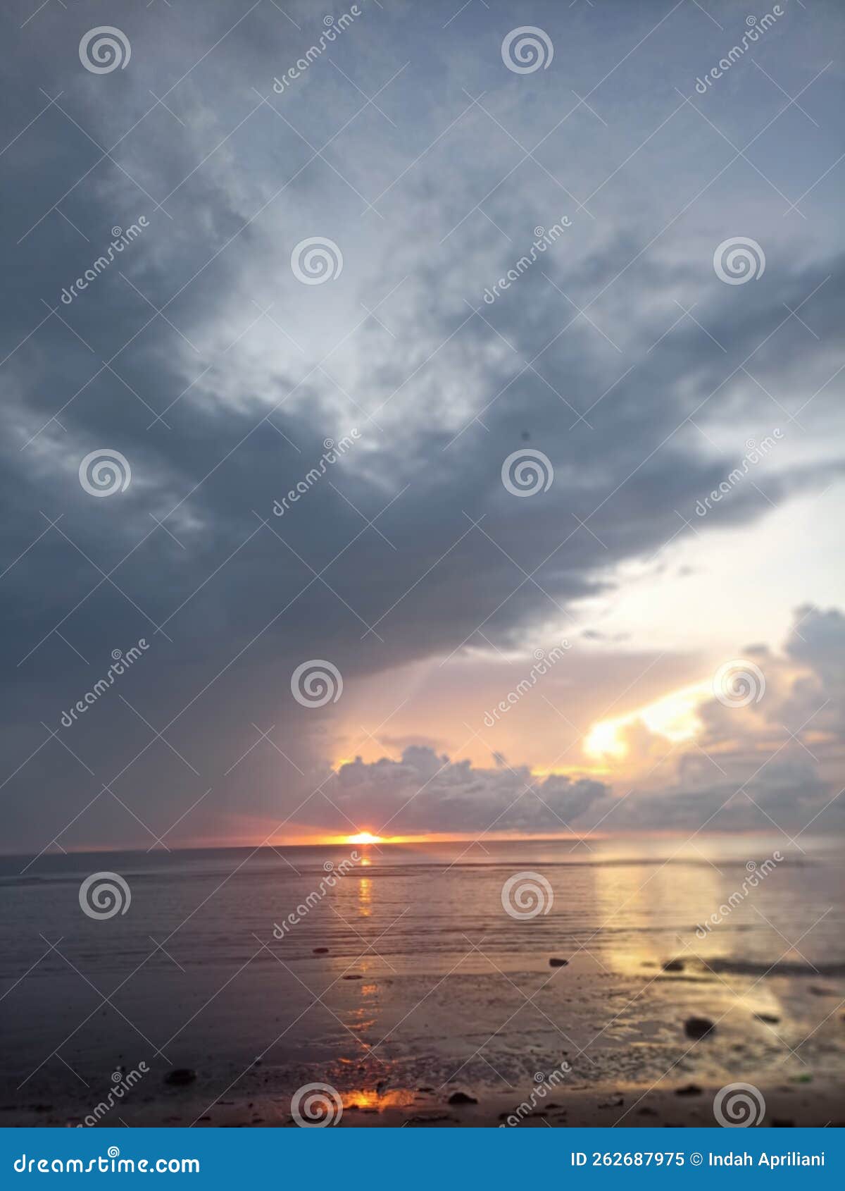 Beach and Sunrise is a Beautiful Sight Stock Image - Image of sight ...