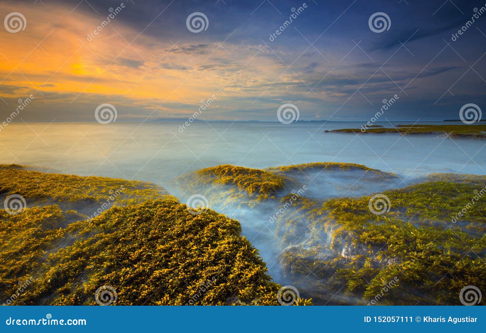 Beach Sunset Big Wave Ocean Stock Image - Image of wave, beach: 152057111