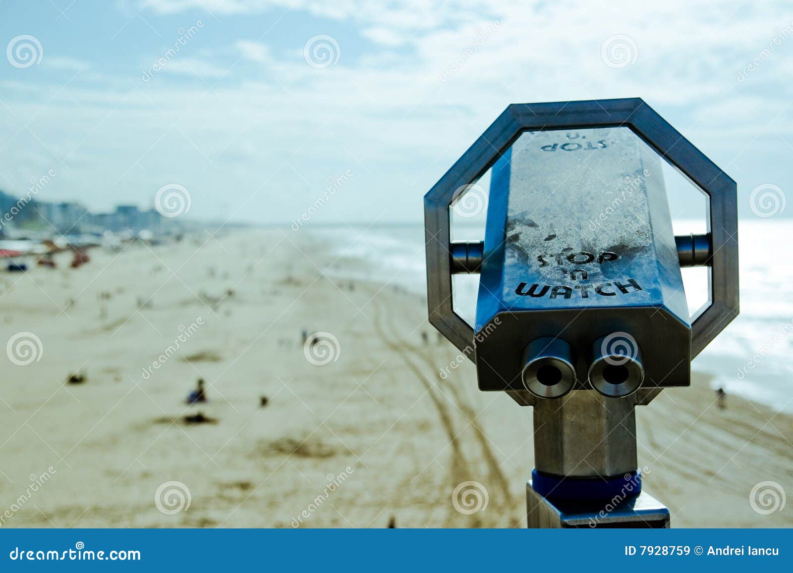 Beach Telescope Picture. Image: 7928759