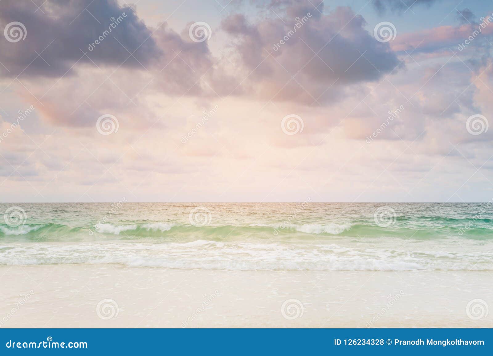 Beach and Wake with Skyline Stock Photo - Image of backdrop, space ...