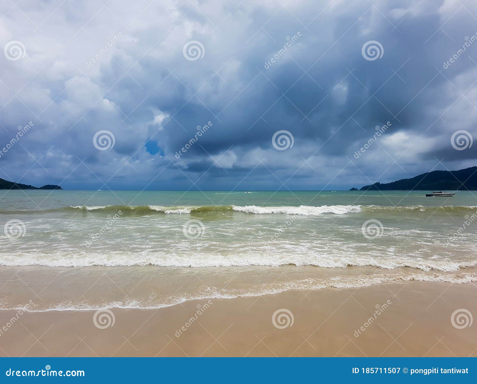 The Beach Waves and the Incoming Rain Stock Image - Image of coast ...