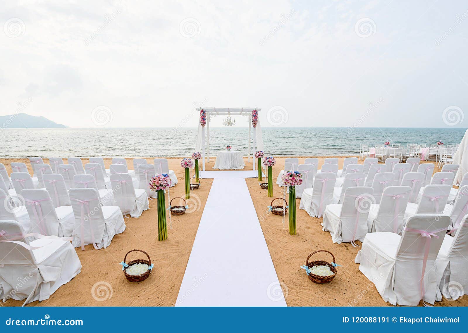 Beach Wedding Ceremony on the Beach with Sea and Sky in Romantic Stock ...