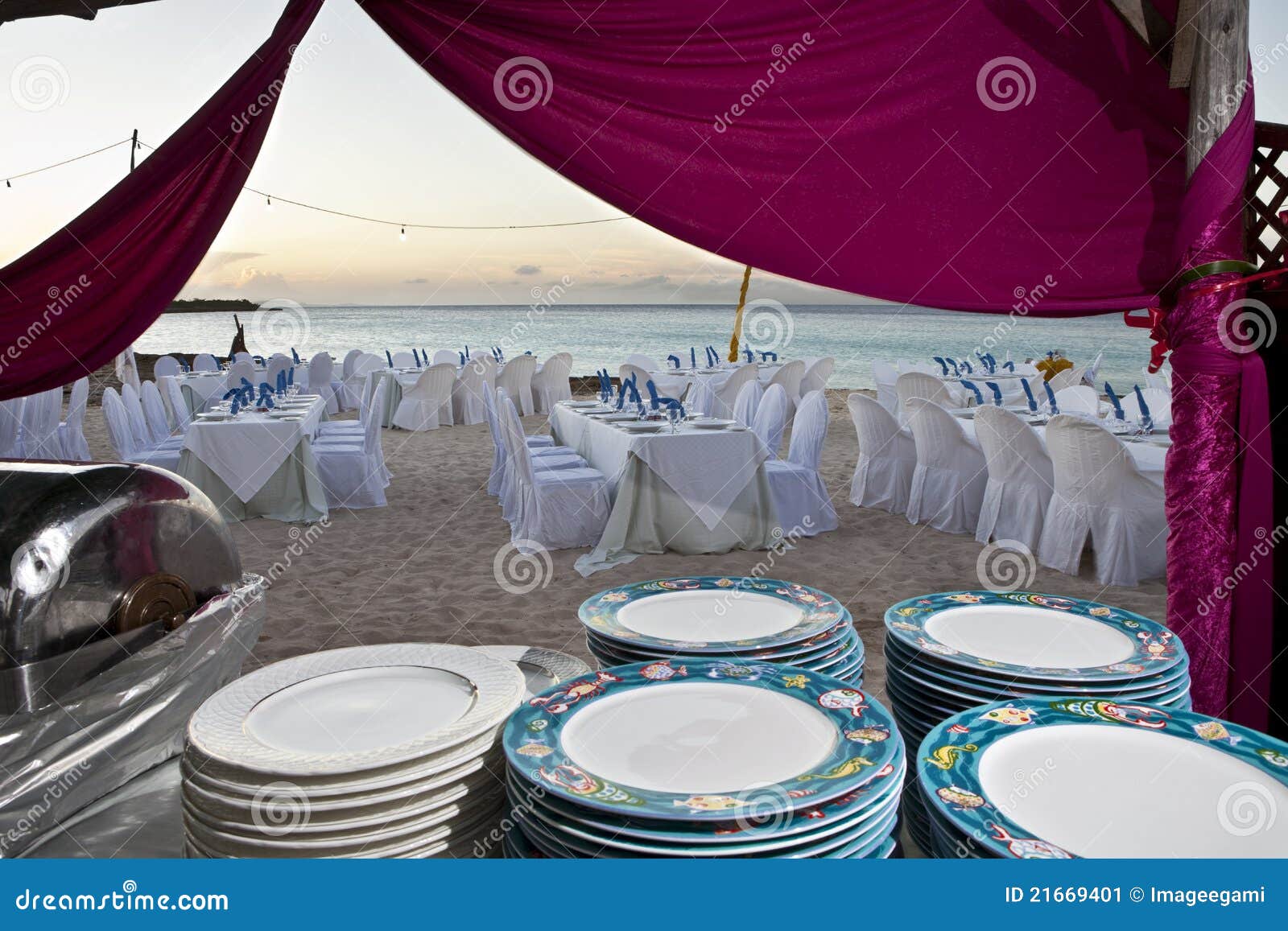 Beach Wedding Reception Buffet Stock Image - Image of dining, banquet ...