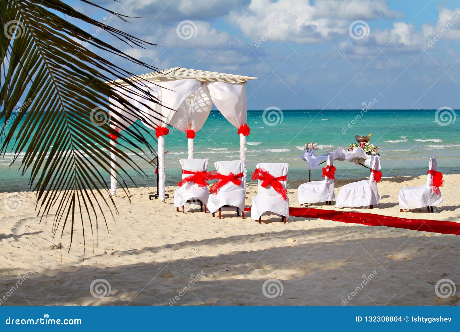 Beach Wedding Reception Setup Stock Photo - Image of nature, party ...