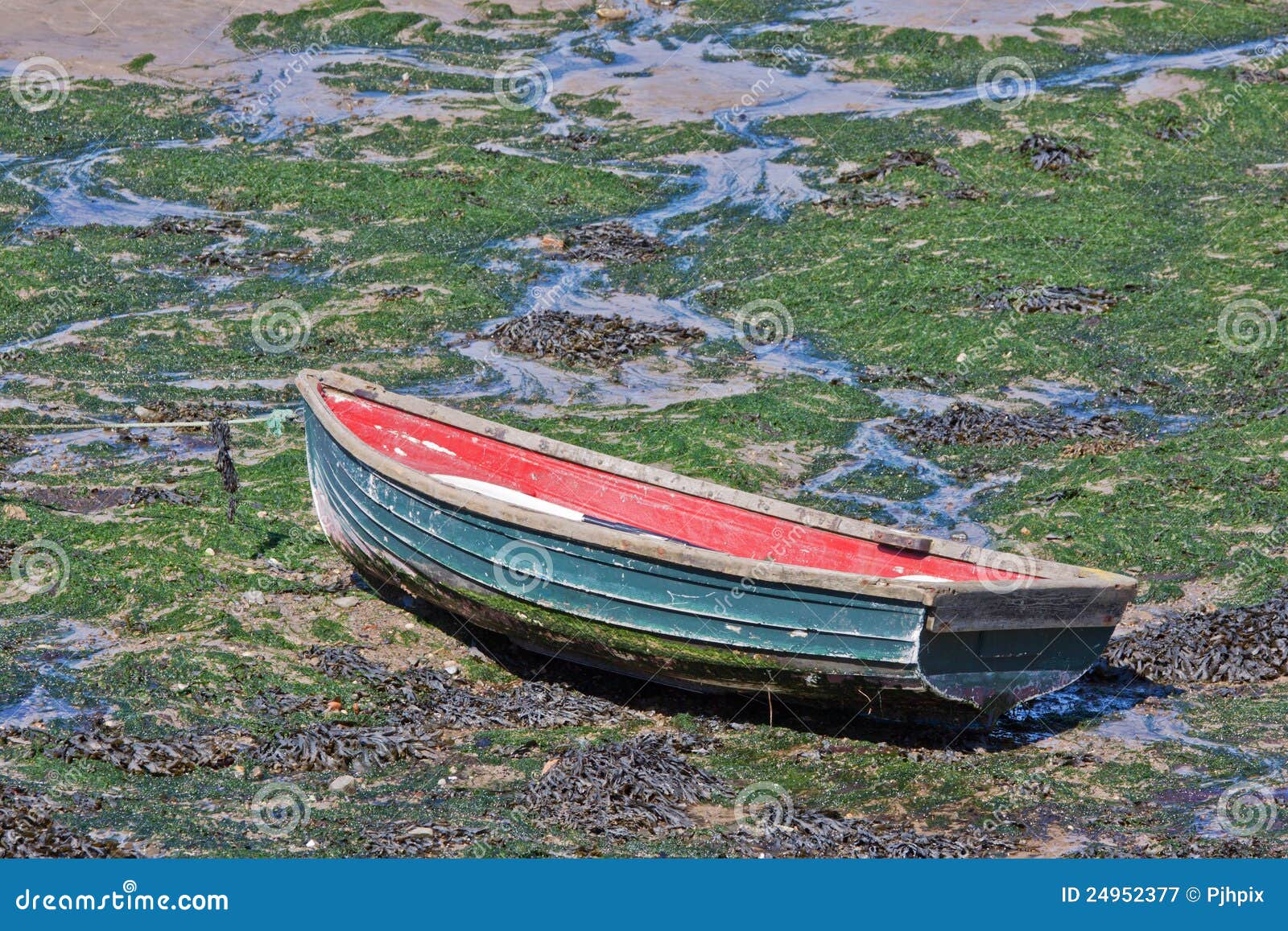 Beached Boat stock image. Image of beached, mast, kelp - 24952377