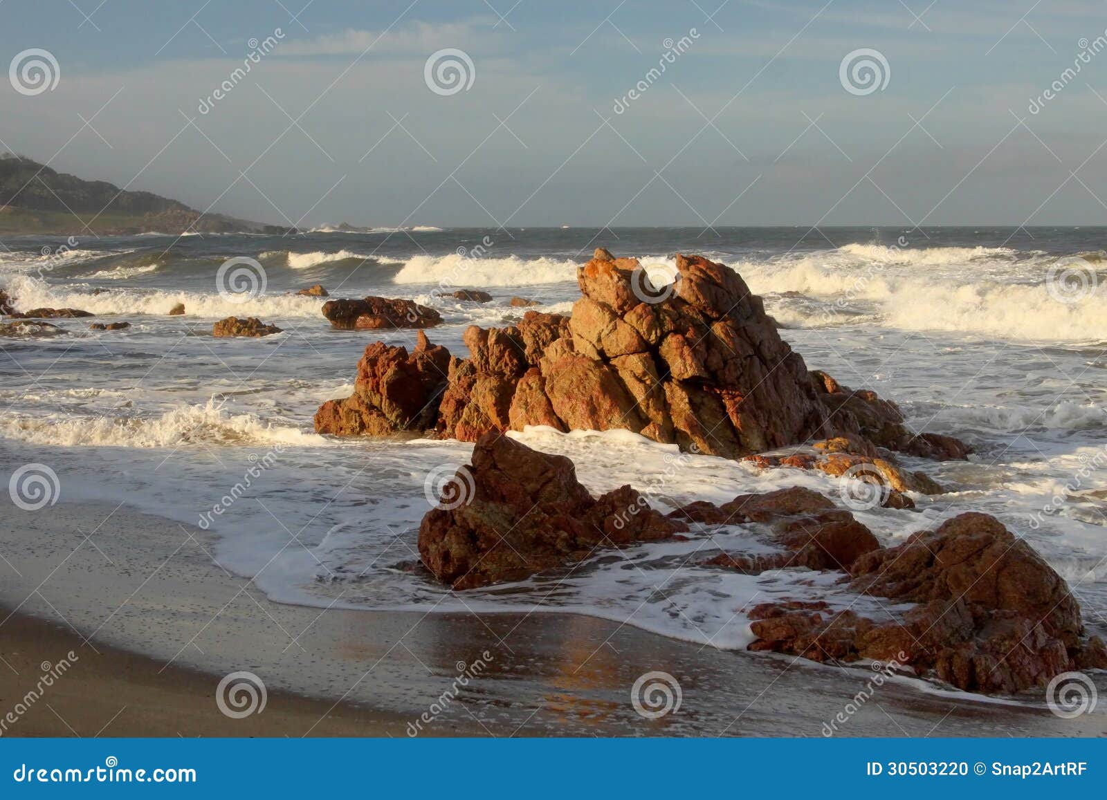 Beachfront with Sharp Rocks Stock Photo - Image of dawn, picturesque ...