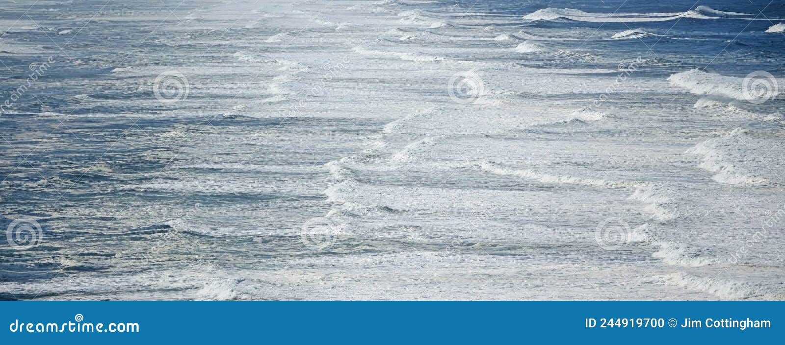 Beaching Wave Patterns on the Pacific Ocean - Bandon, Oregon Stock ...