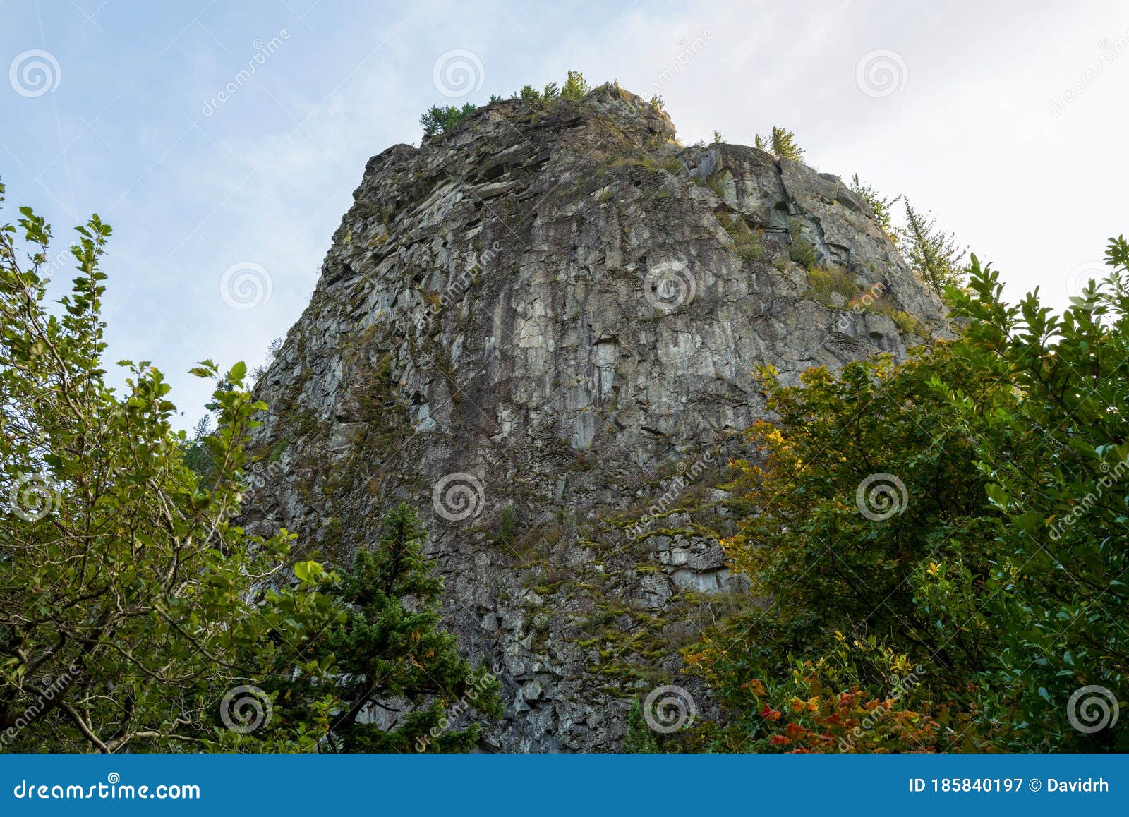Beacon Rock at the Trailhead in Beacon Rock State Park, Washington, USA ...