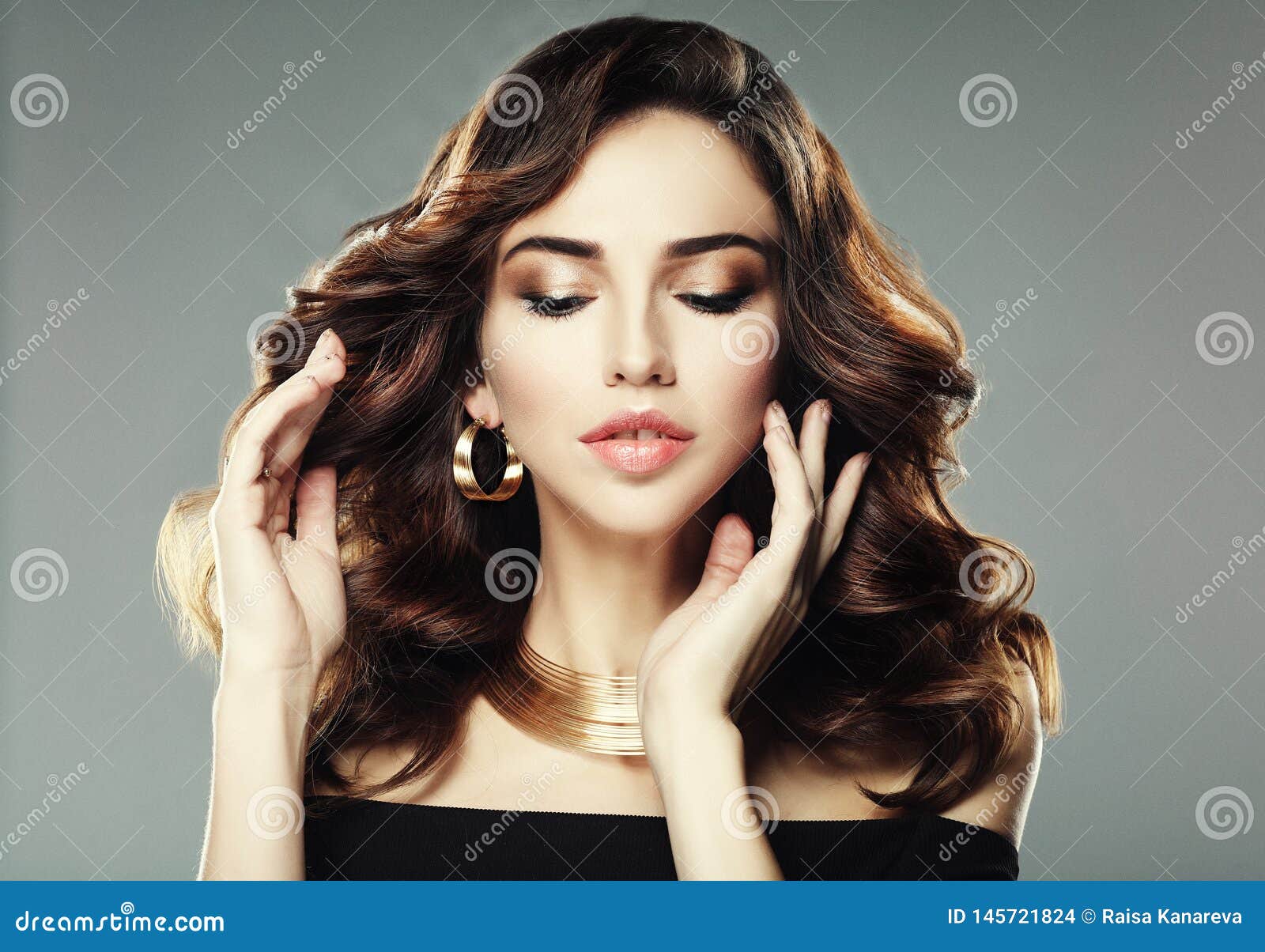 Beaity And Fashion Concept Brunette Girl With Long Healthy And Shiny
