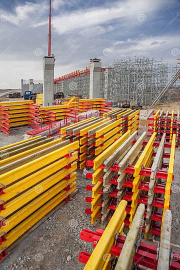 Beam Transom System and Scaffolding Stock Image - Image of elevator ...