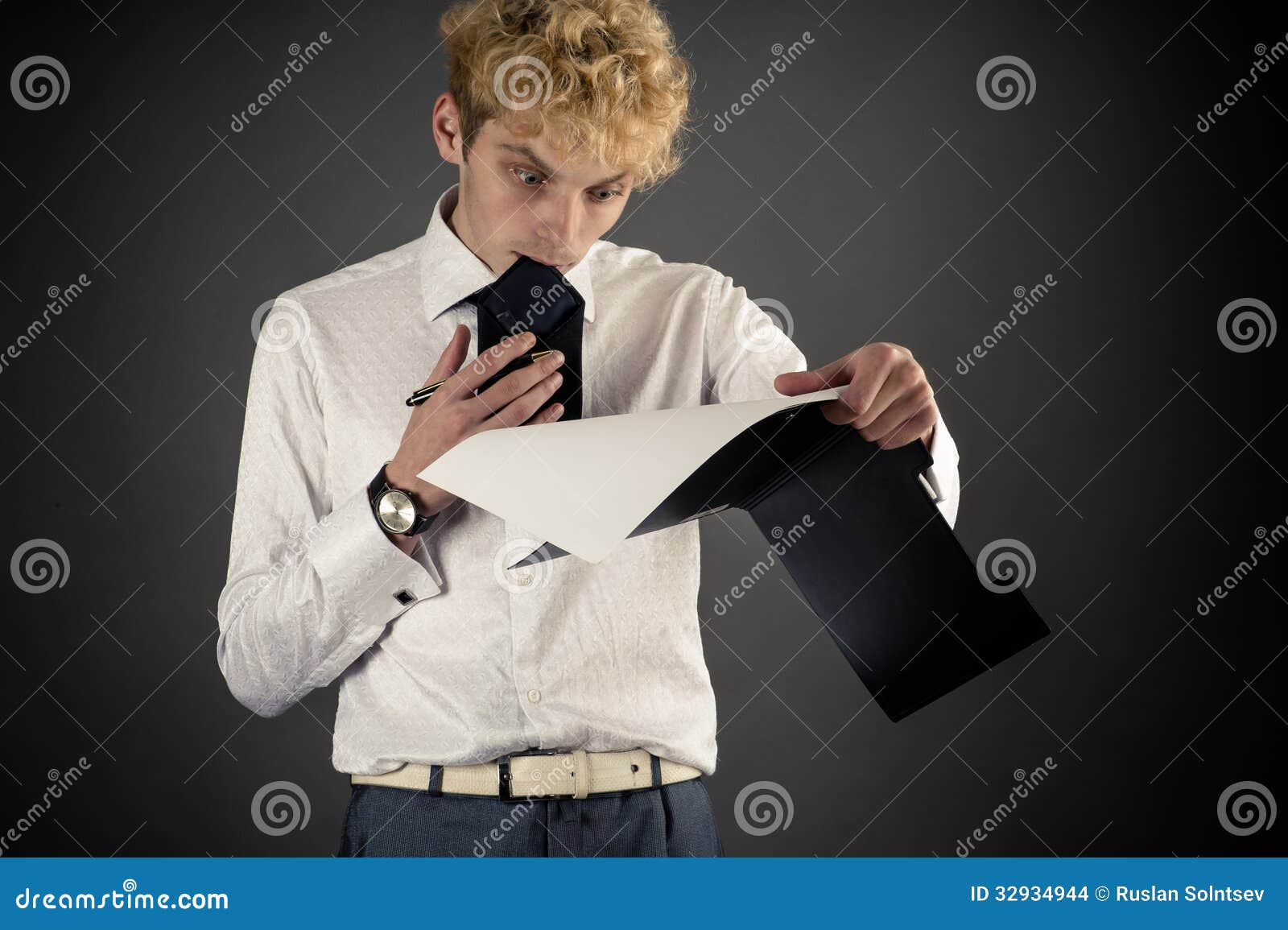 Beambte in verbazing stock foto. Image of beeld, contract - 32934944