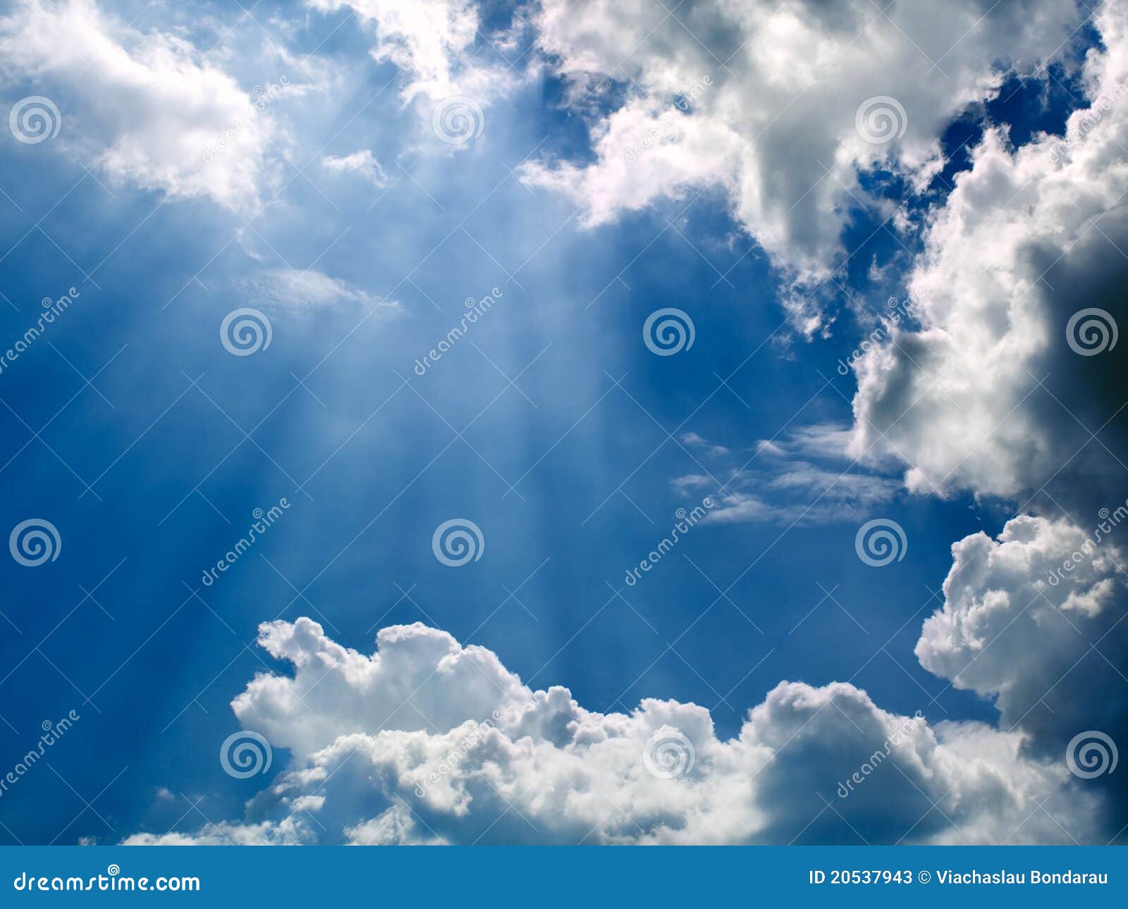 Beams of sunlight stock image. Image of color, nature - 20537943
