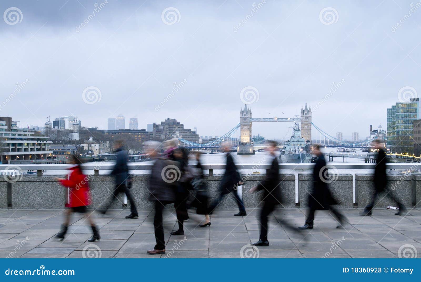 Beamter, Die Gehen Zu Arbeiten Stockfoto - Bild von szene, leute: 18360928