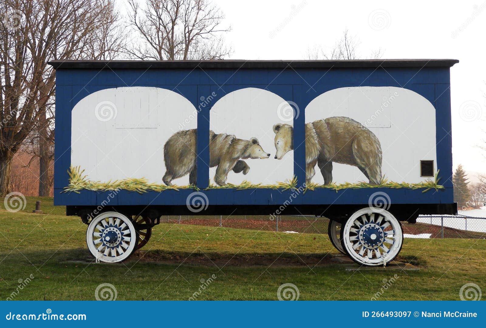 Little York Lake Dwyer Park Vintage Giraffe Train Car Editorial Image ...