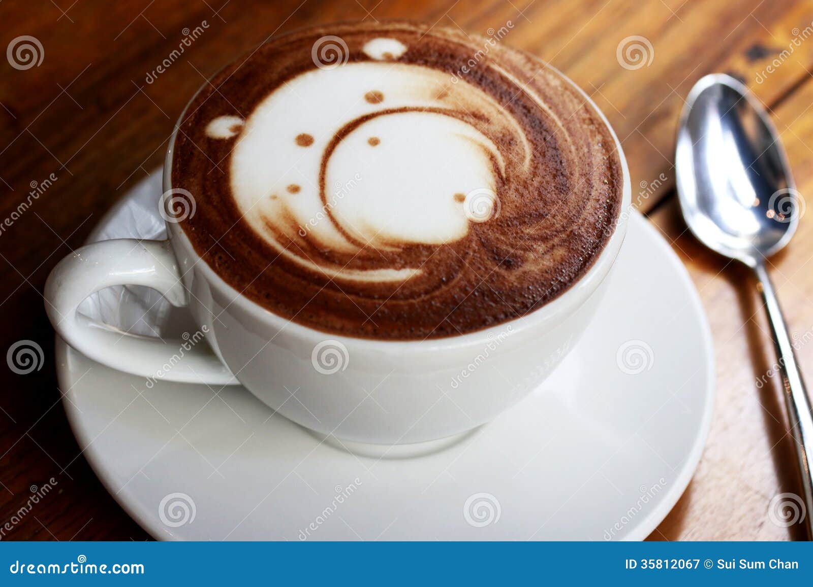 Bear latte art coffee stock image. Image of chocolate - 35812067