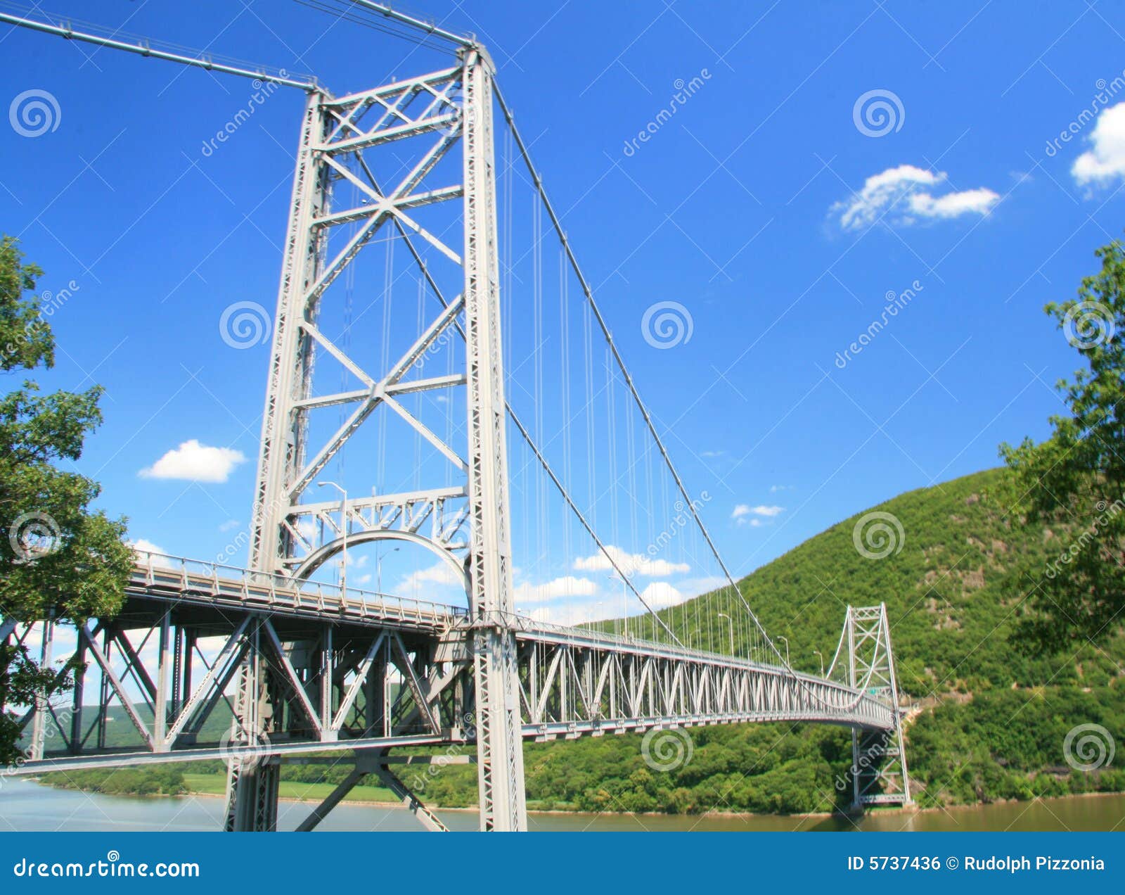 Bear Mountain Bridge,New York Stock Photo - Image of white, span: 5737436
