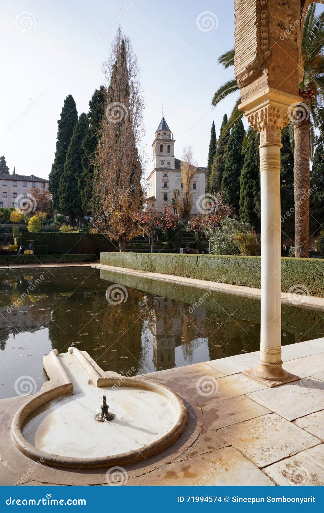 Beatiful Architecture of Portico and the Reflection in the Pool ...
