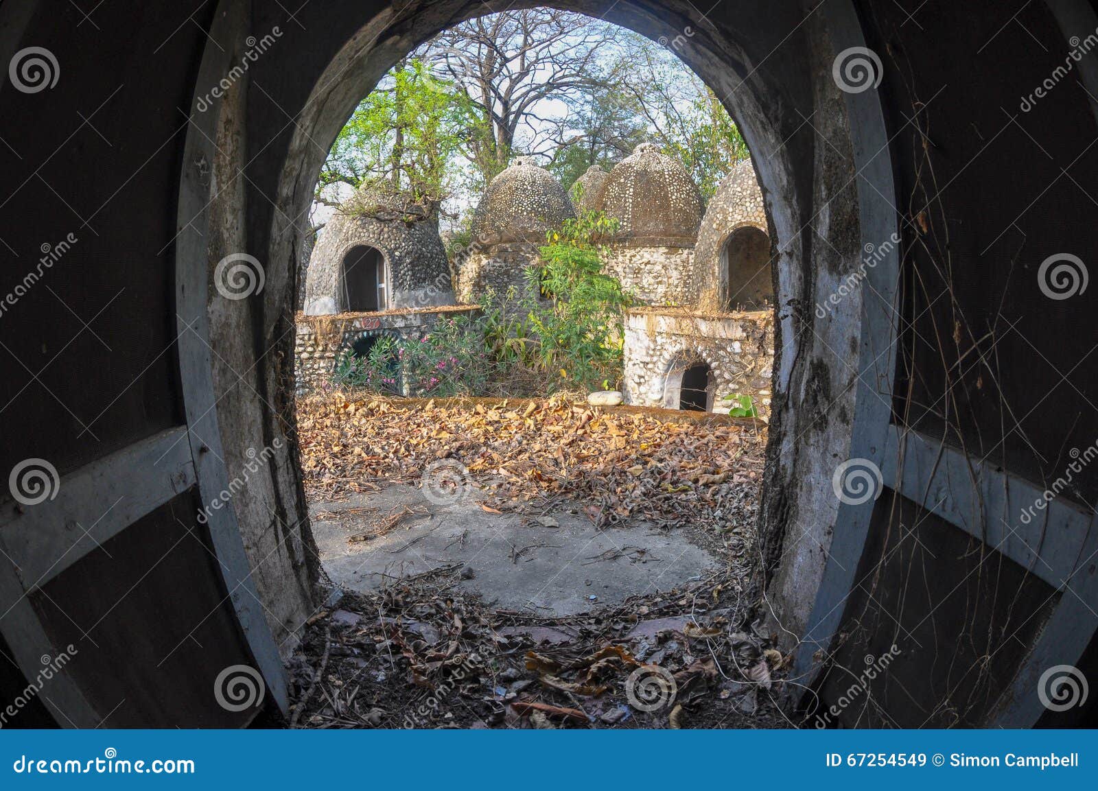 Beatles Ashram, Rishikesh, India Stock Afbeelding - Image of indië ...