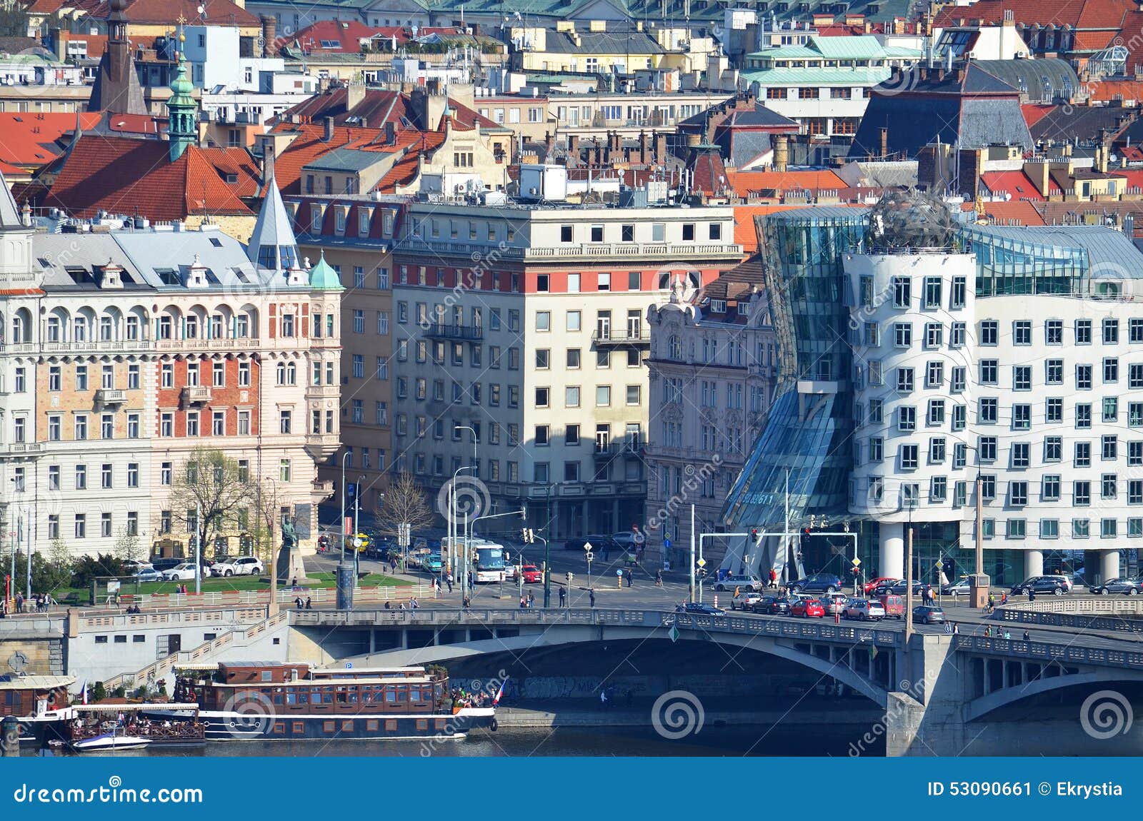 Beau Prague - Vue De Parc De Petrin Photo éditorial - Image du amour ...