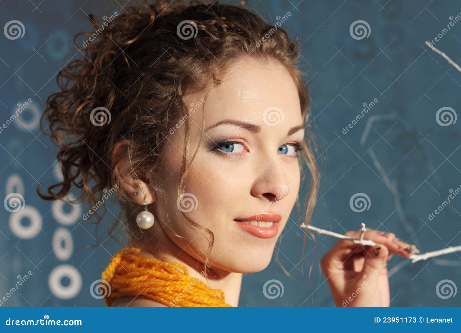 Beau Visage De Femme De Mode Image stock - Image du renivellement ...