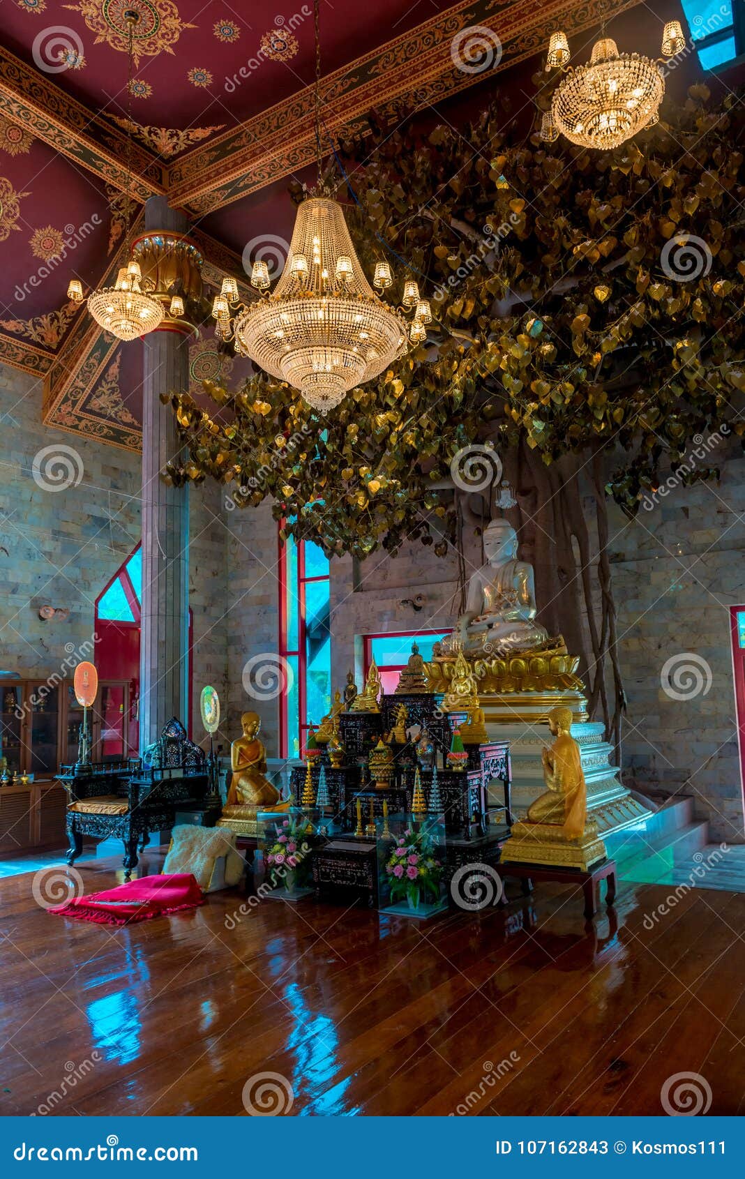 Beautiful Altar with Buddha in the Empty Buddhist Temple of Thai Stock ...