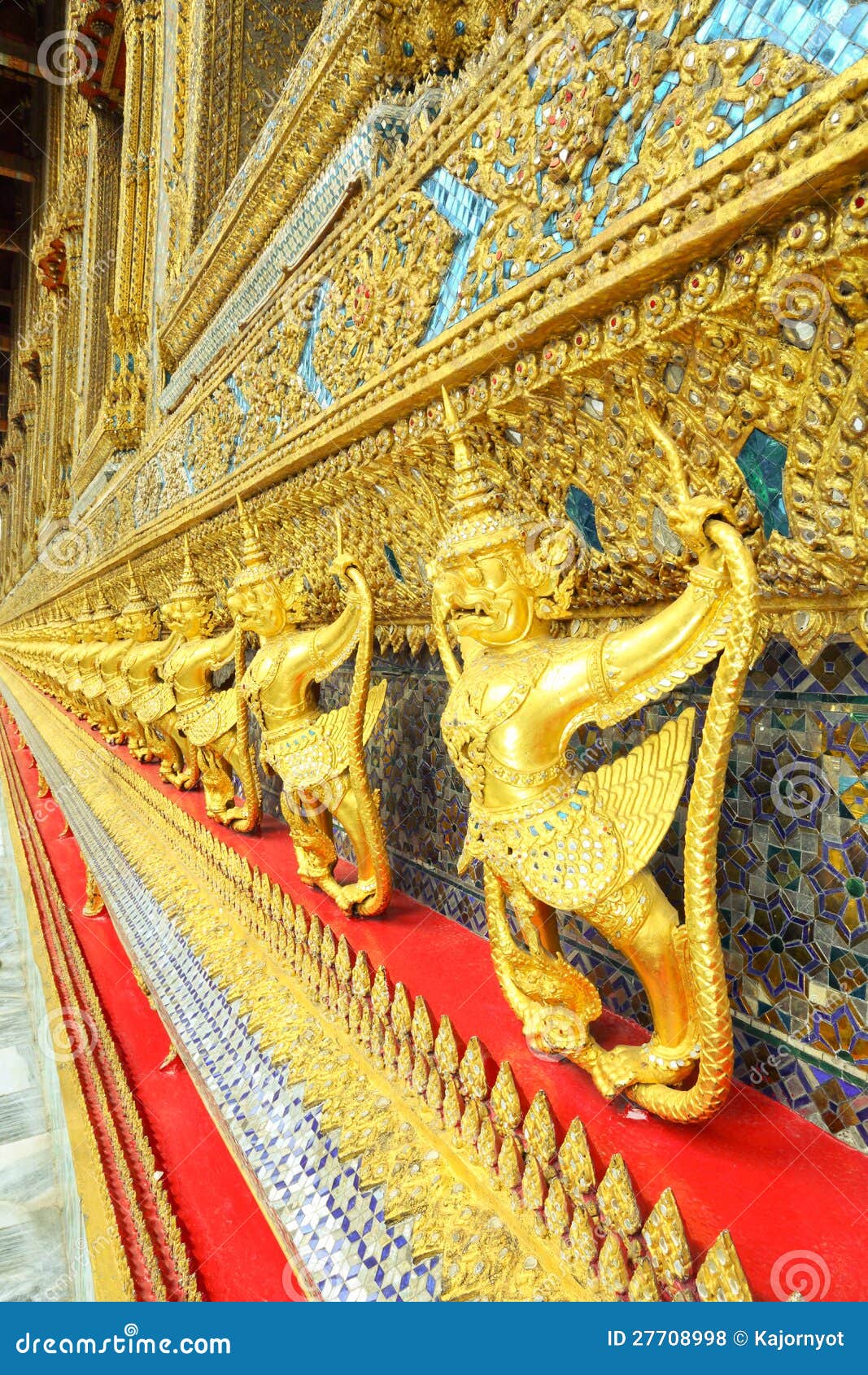 The Beautiful Ancient Garuda Stock Photo - Image of grand, buddhist ...