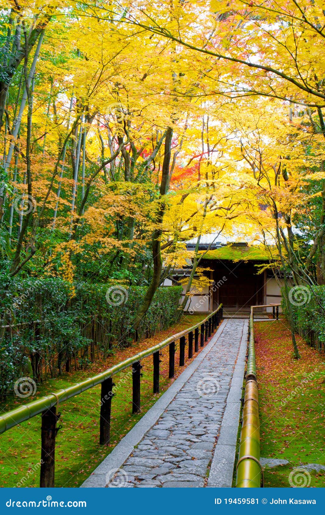 Beautiful Garden in Autumn, Kyoto Japan Stock Image - Image of entrance ...