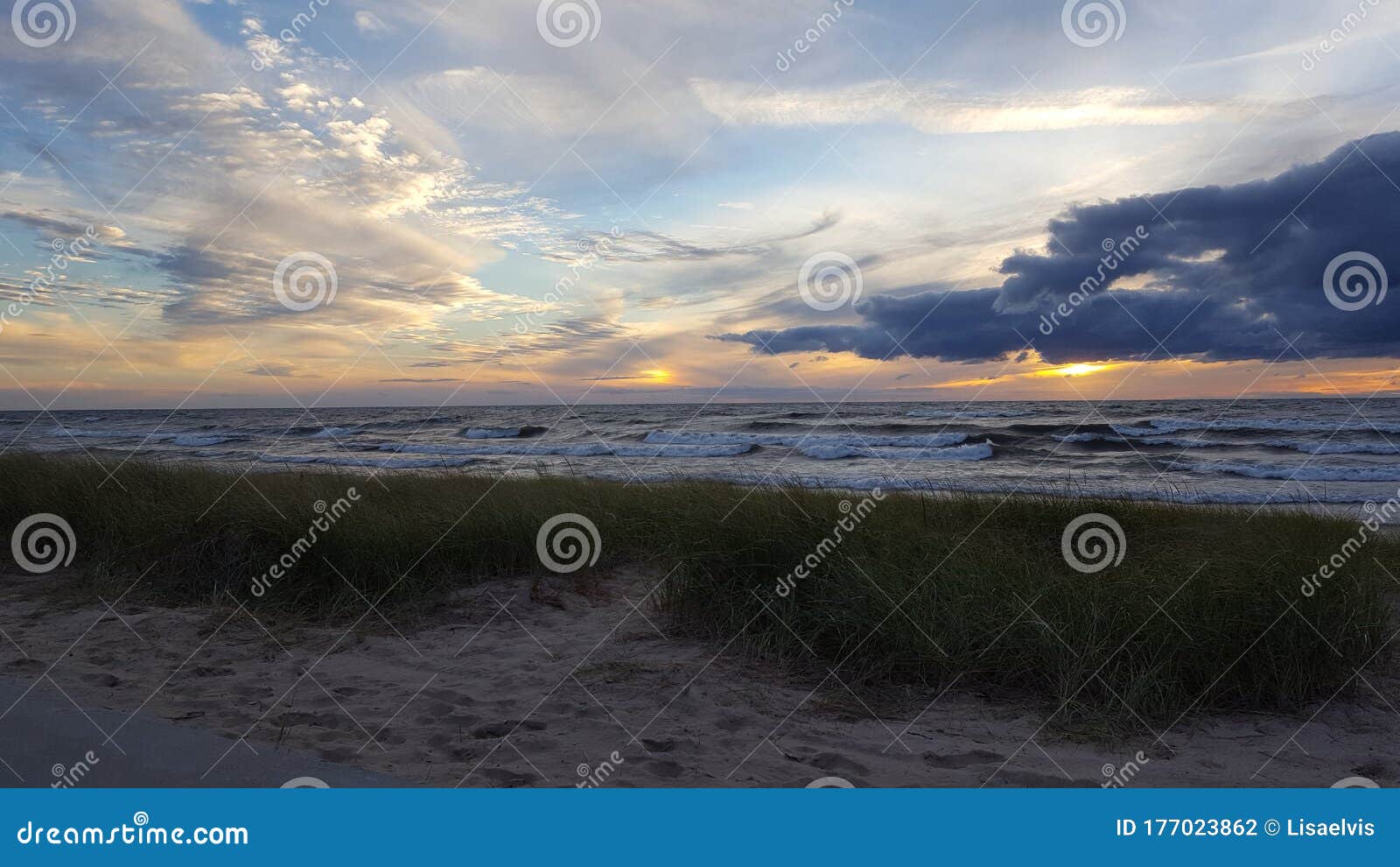 Beautiful Beach Sunset with Clouds Stock Photo - Image of sunset ...