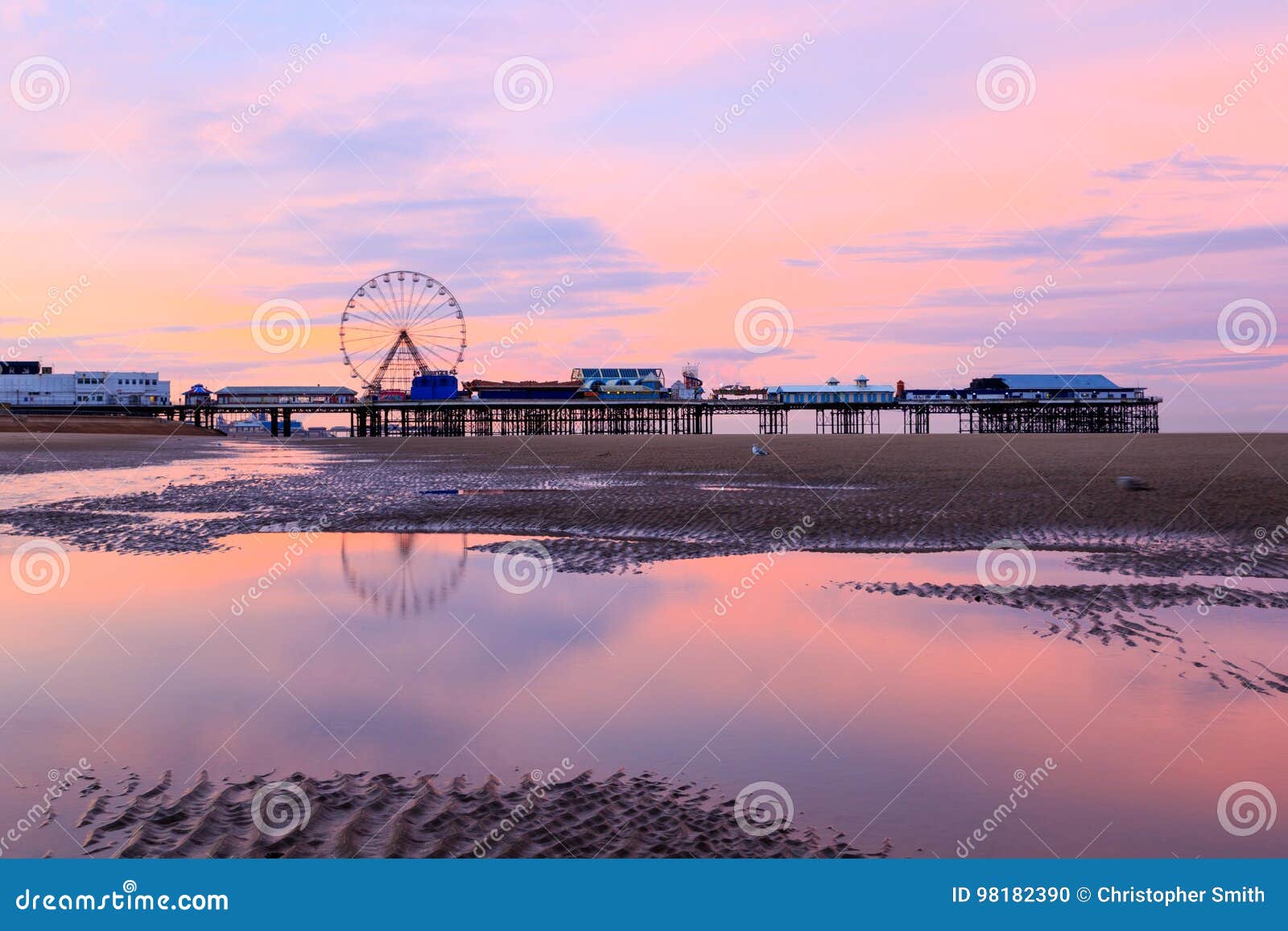 A Beautiful Blackpool Sunrise in the UK Stock Photo - Image of travel ...