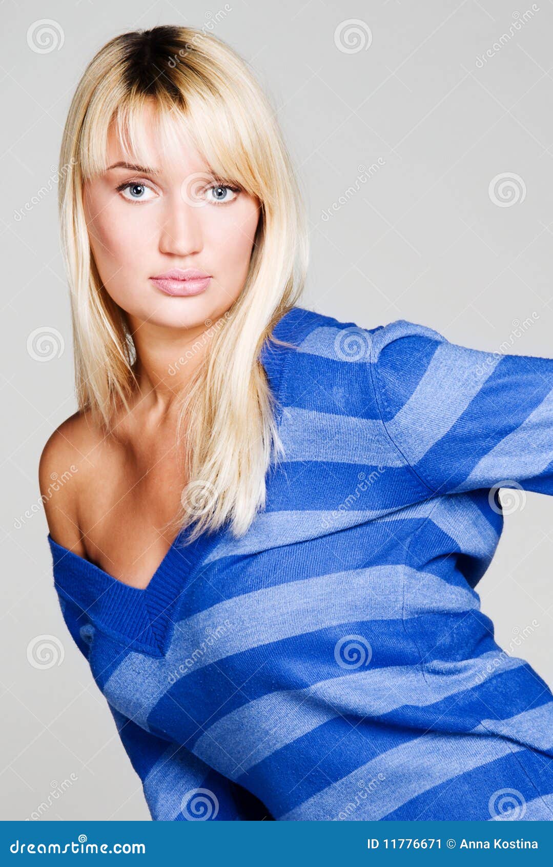 Beautiful Blonde Stock Image Image Of Forefront Beauty 11776671 9072