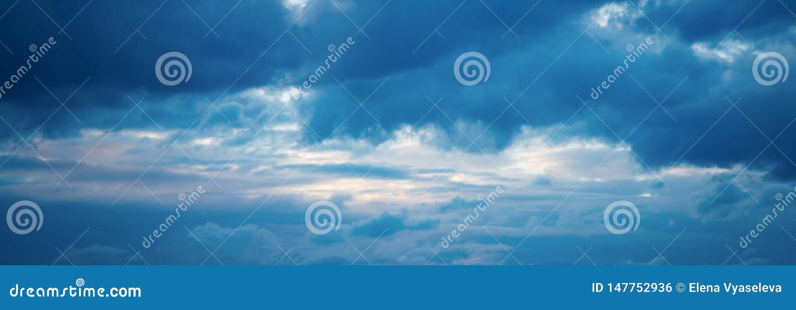 Beautiful Blue Sky with Dramatic Clouds. Nature Spectacles Panorama ...