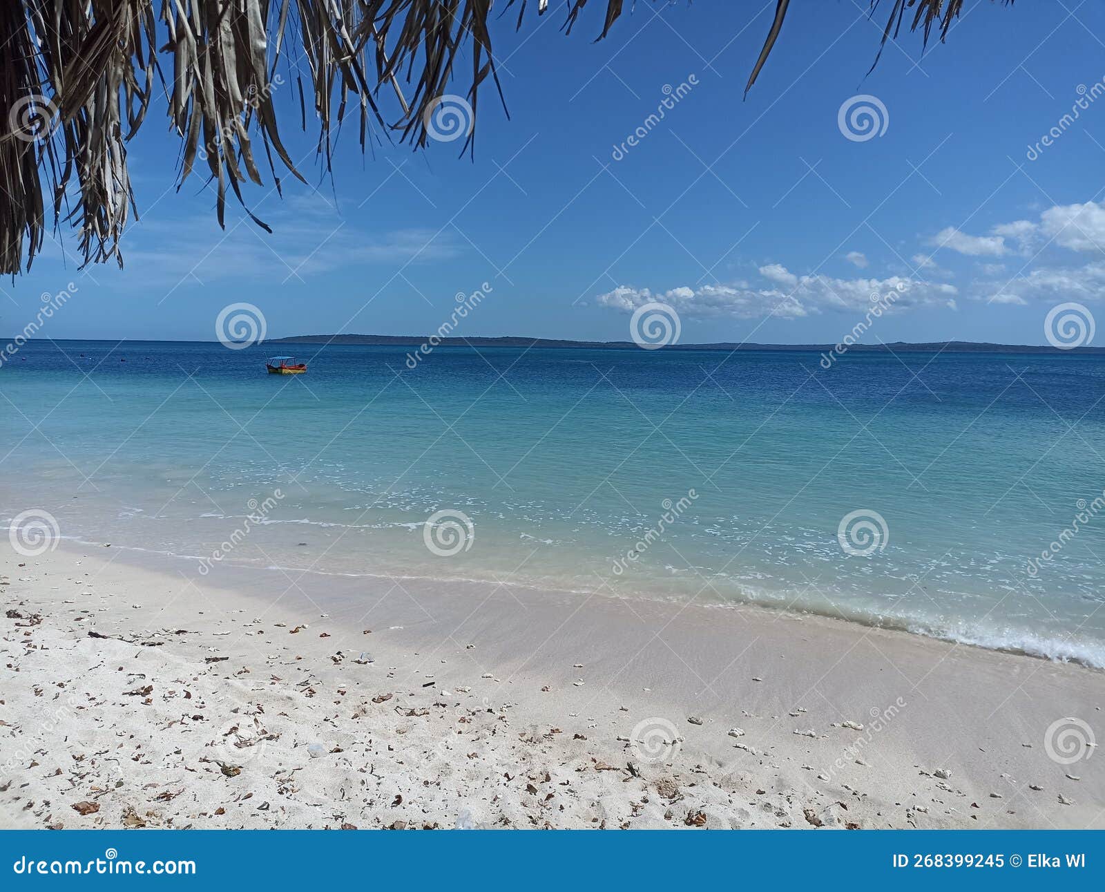 Beautiful Blue Water Beach View in Noon Stock Image - Image of vacation ...