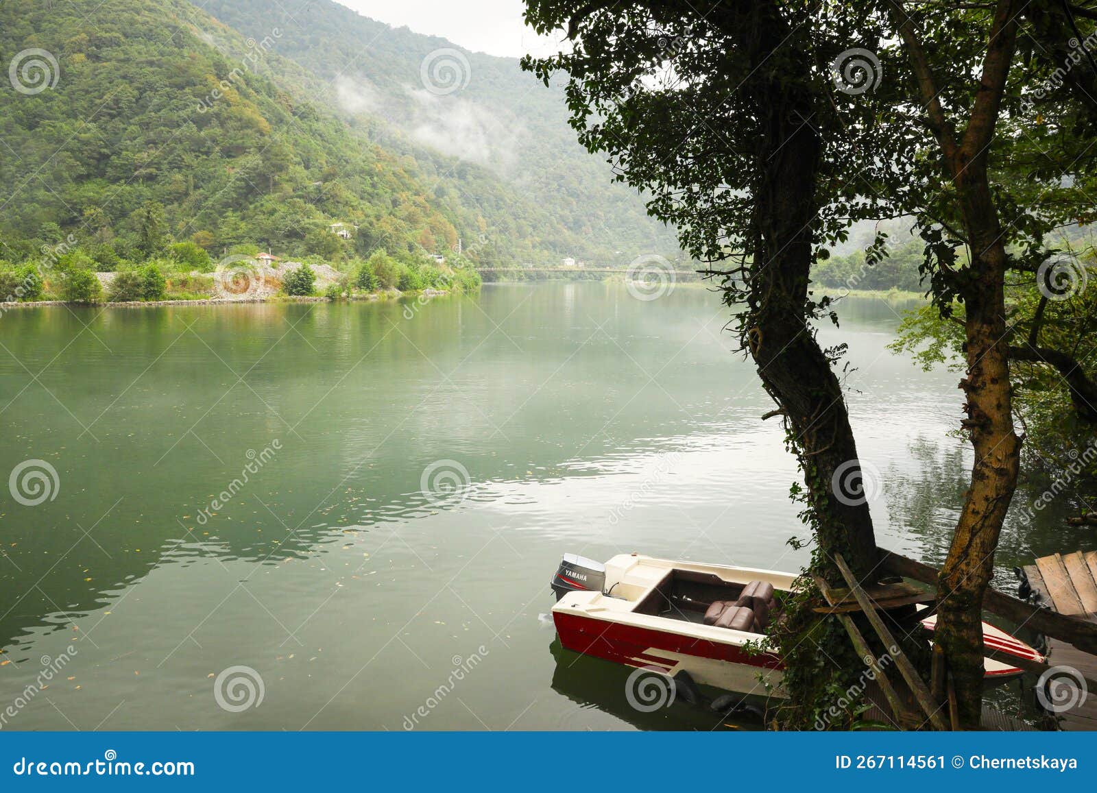 Beautiful Boat on River and Mountains in Park Stock Image - Image of ...