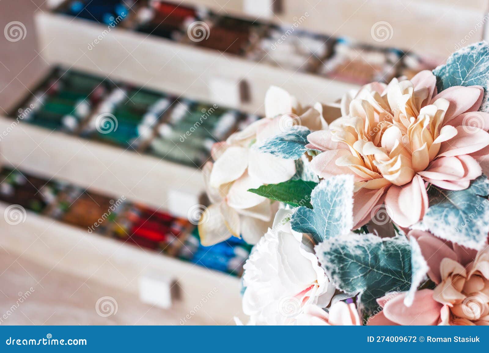 Beautiful Box for Threads with Compartments. Beautiful Colored Threads ...